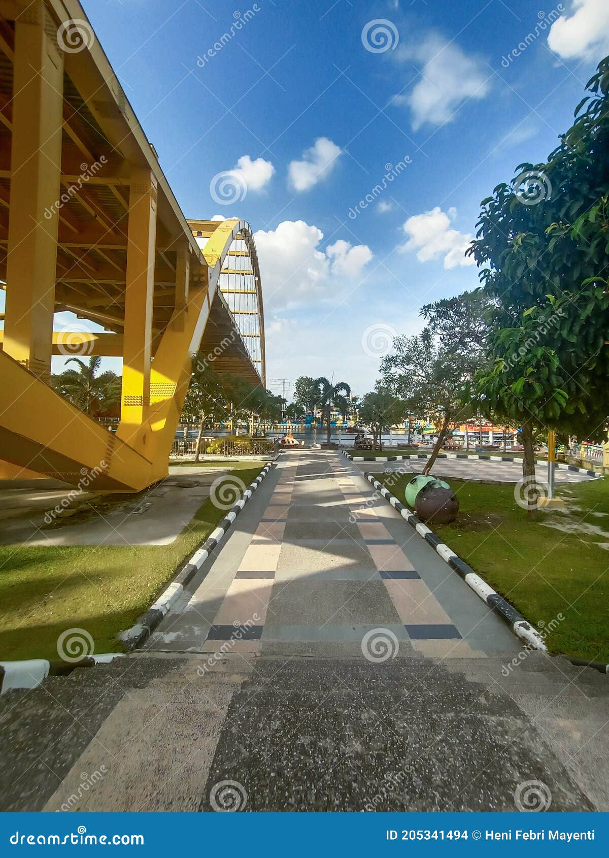 Park under the bridge editorial stock image. Image of infrastructure ...