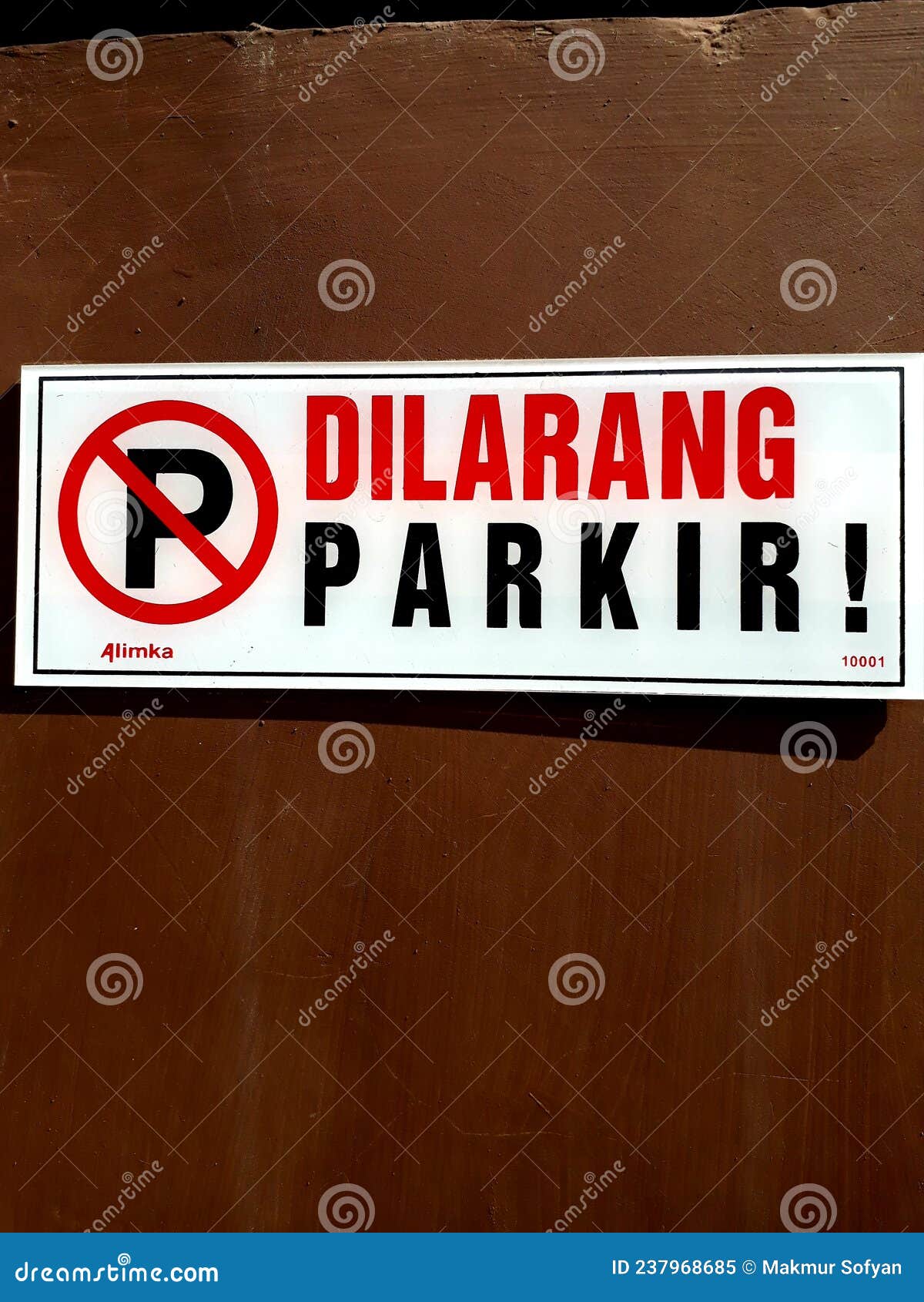 Parking Forbidden Sign Here Stock Image - Image of warning, sign: 237968685