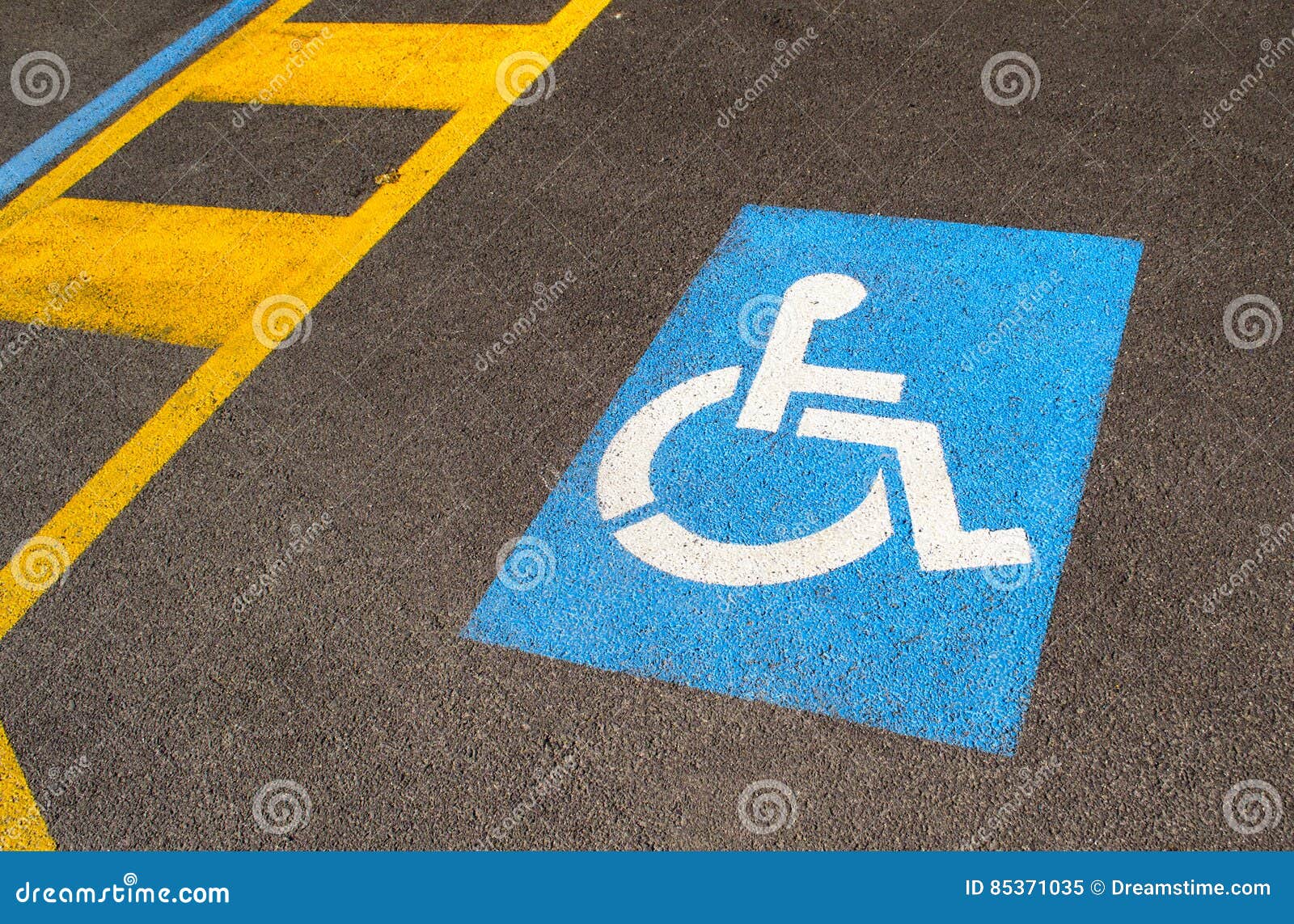 Parking for handicapped stock image. Image of access - 85371035