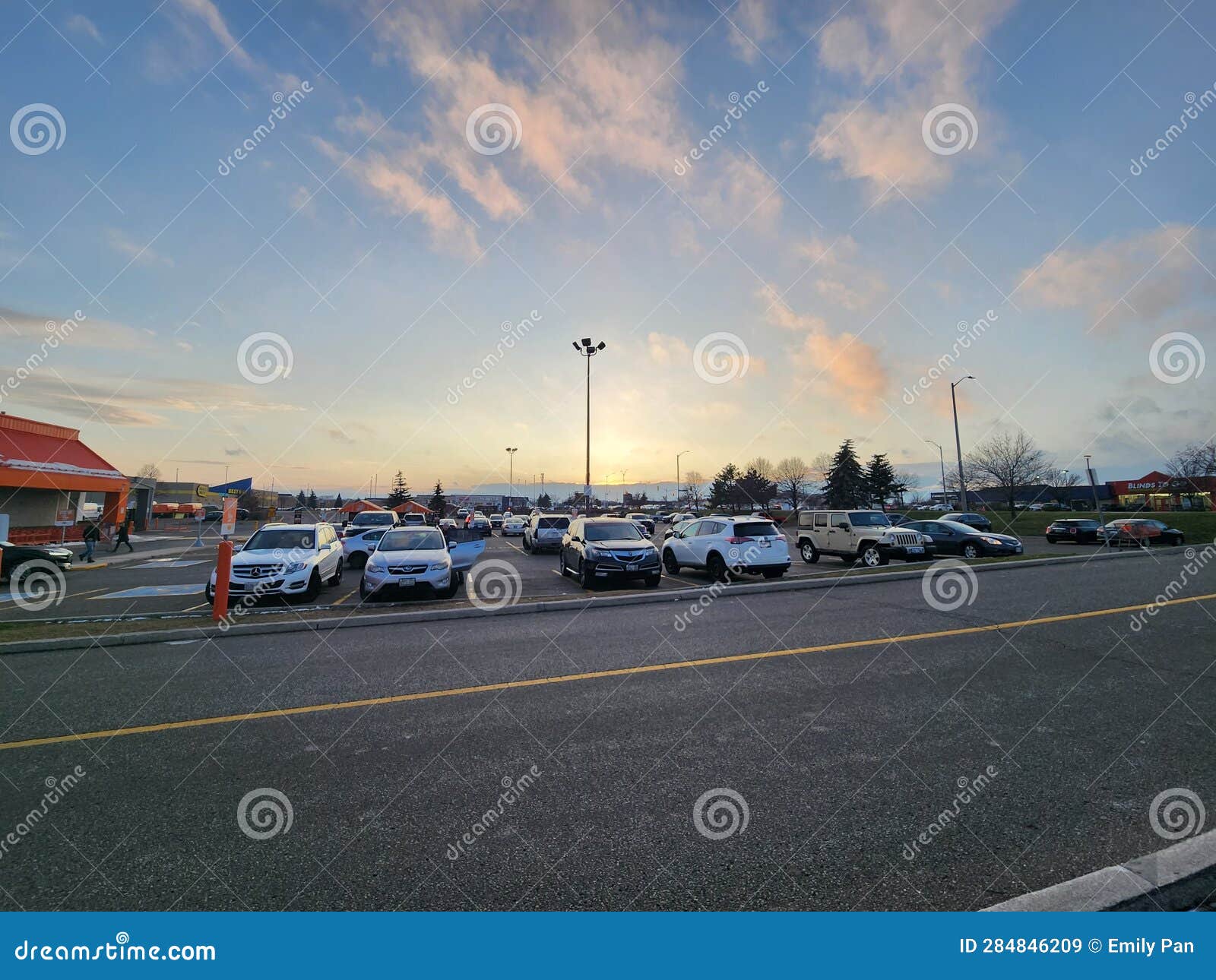 Parking Lot Sunset editorial stock image. Image of dusk - 284846209