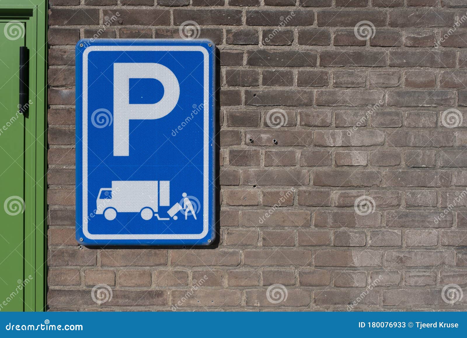 Parking Permitted for the Immediate Loading and Unloading of Goods only ...