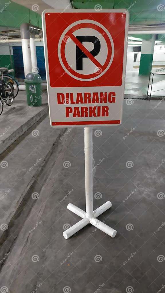 Parking Sign Do Not Parking Stock Image - Image of street, lighting: 263970701