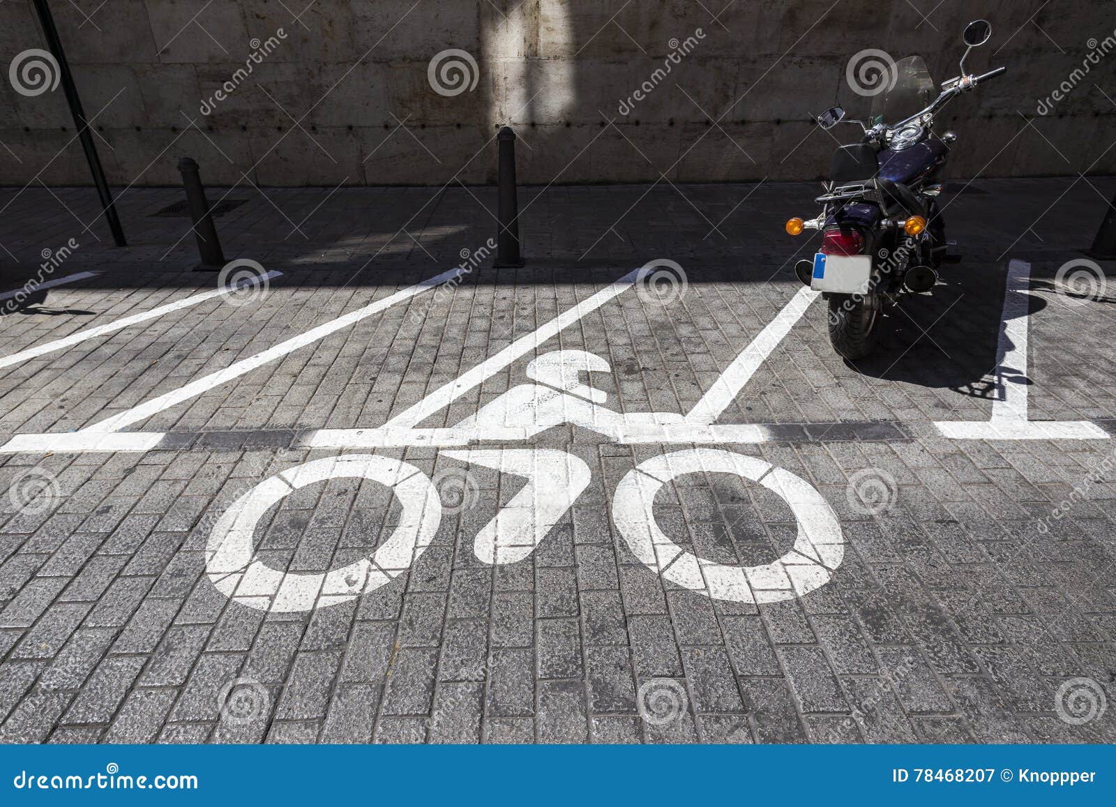 Parking Sign for Motorbikes Stock Image - Image of outdoor, motorbike ...