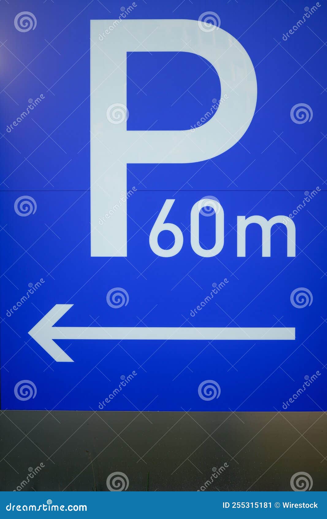Parkschild Mit Pfeil Nach Links Stockbild - Bild von informationen ...