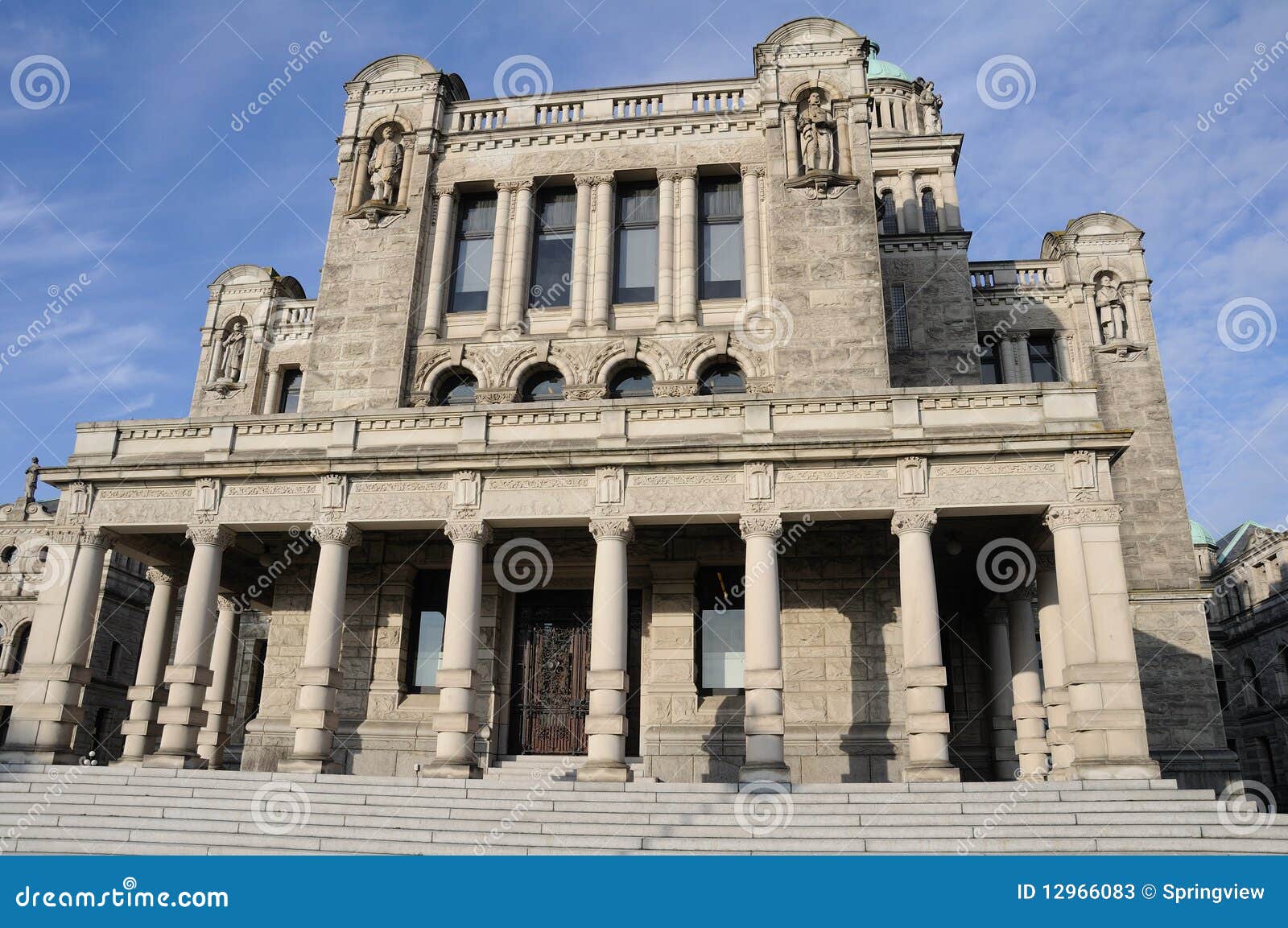 The Parliament Building in Victoria Stock Image - Image of path ...
