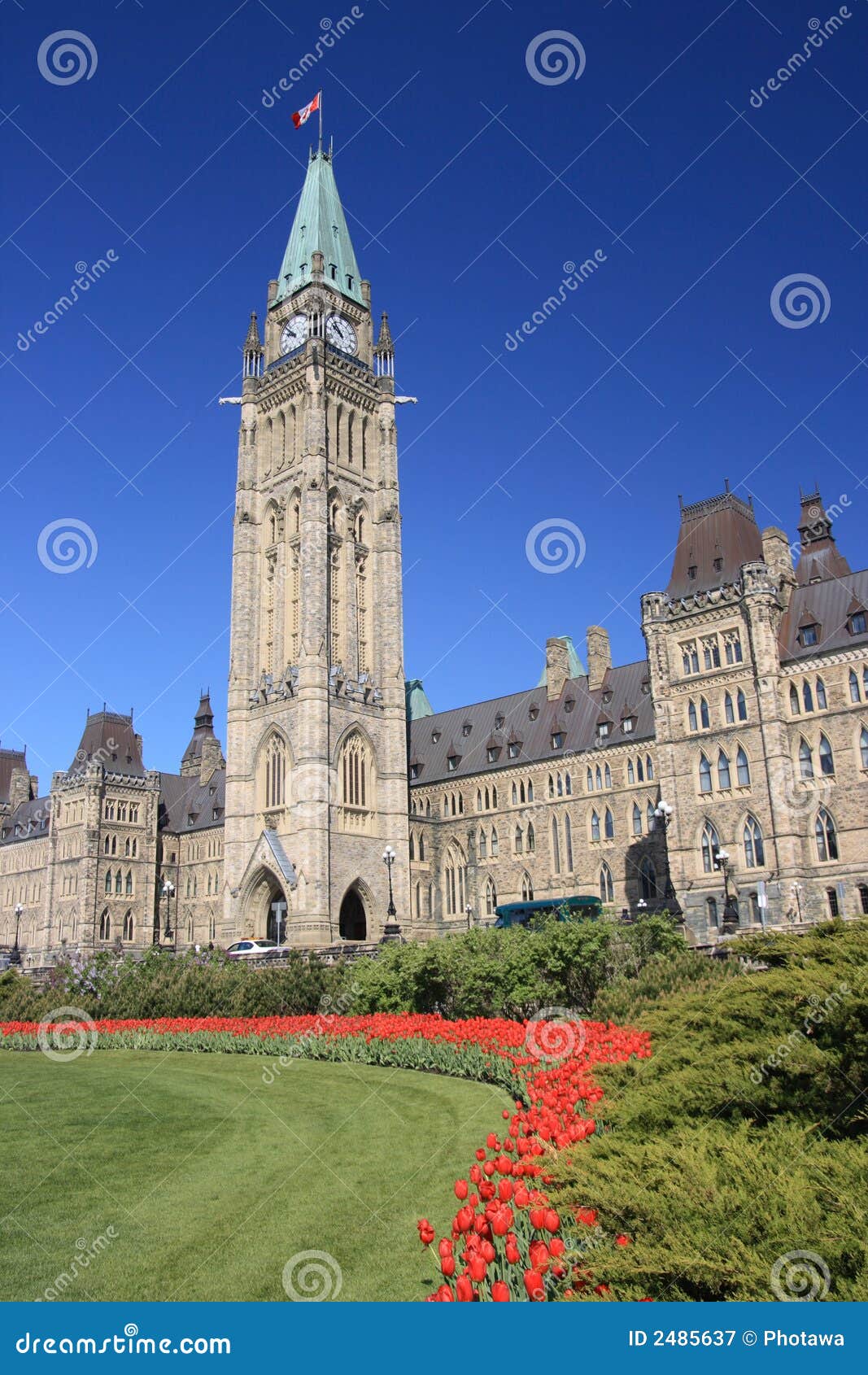 Parliament Hill during Spring Stock Image - Image of tourism, ottawa ...