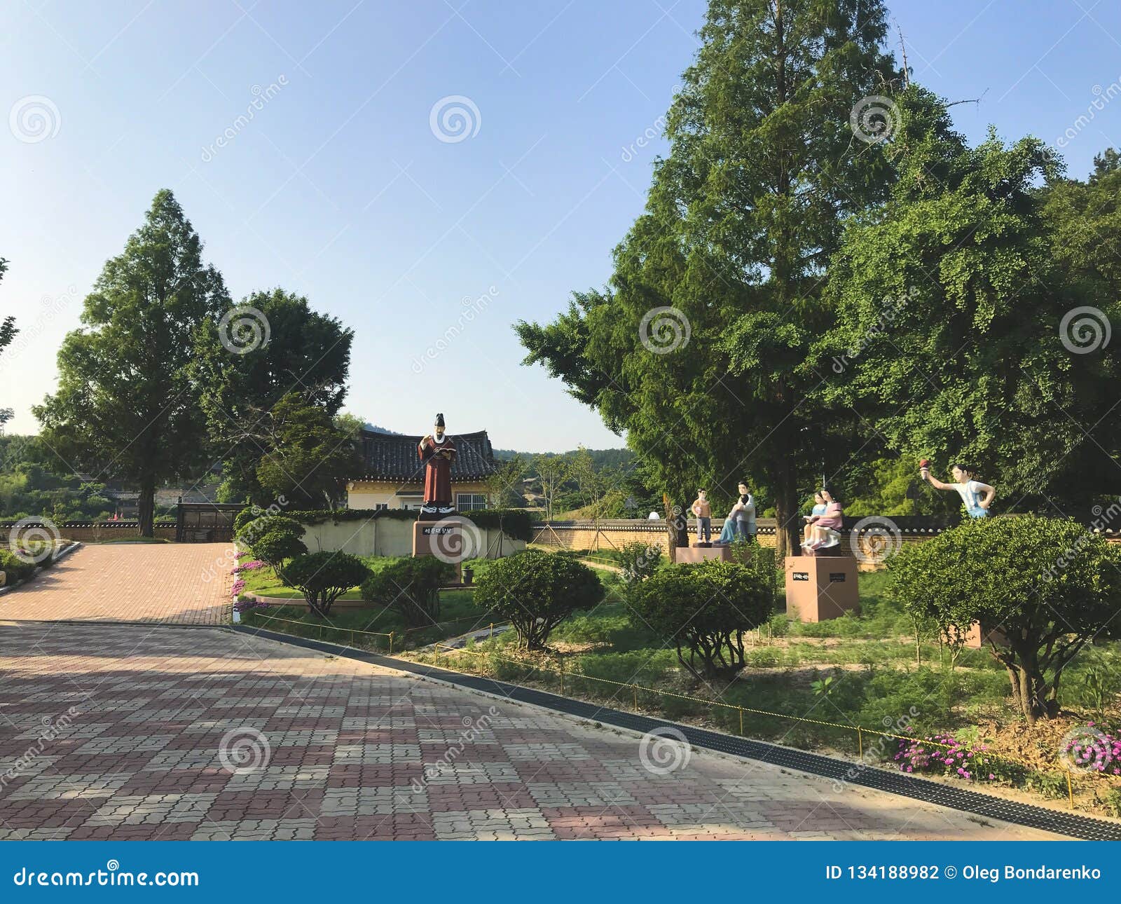 Parque Con Las Esculturas En Corea Del Sur Foto de archivo - Imagen de ...