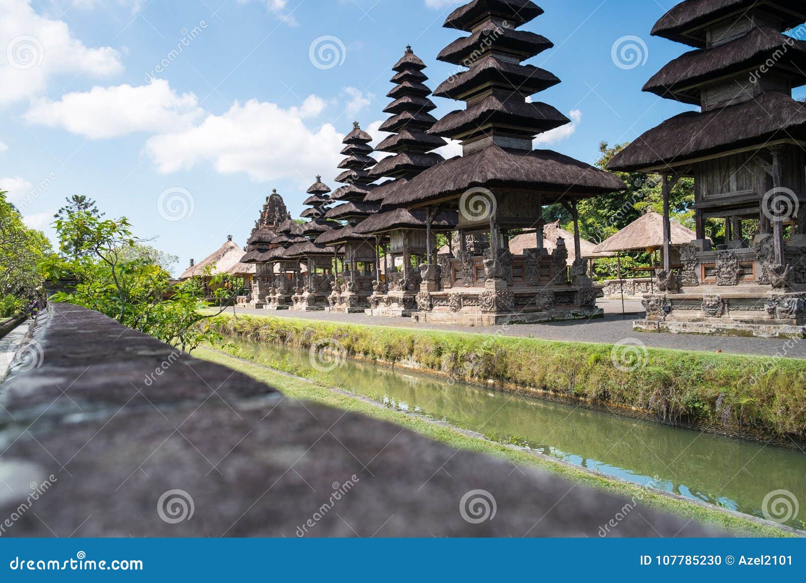 Parque De Bratan Del Lago, Bali, Indonesia Foto de archivo - Imagen de ...