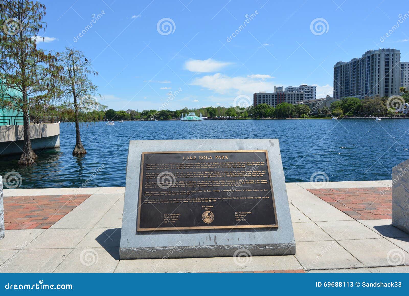 Parque De Eola Del Lago Foto De Archivo Editorial Imagen De Acero