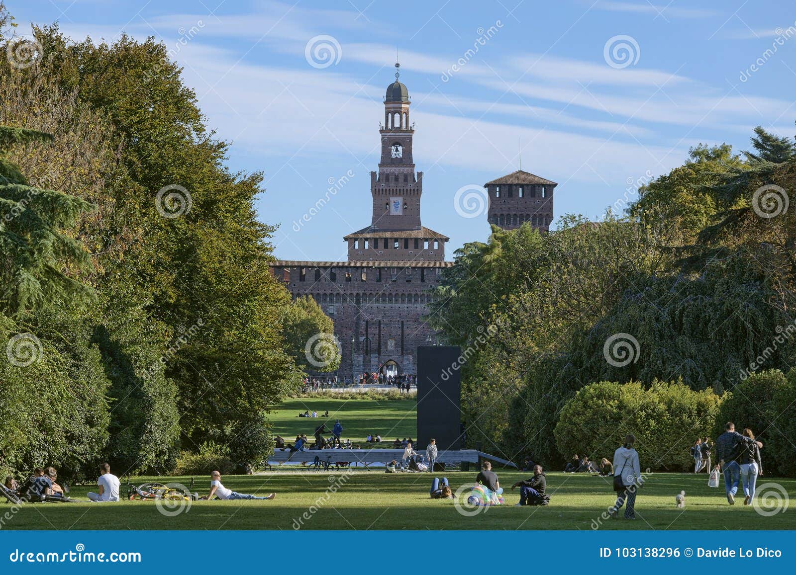 Parque de Sempione foto editorial. Imagen de milano - 103138296