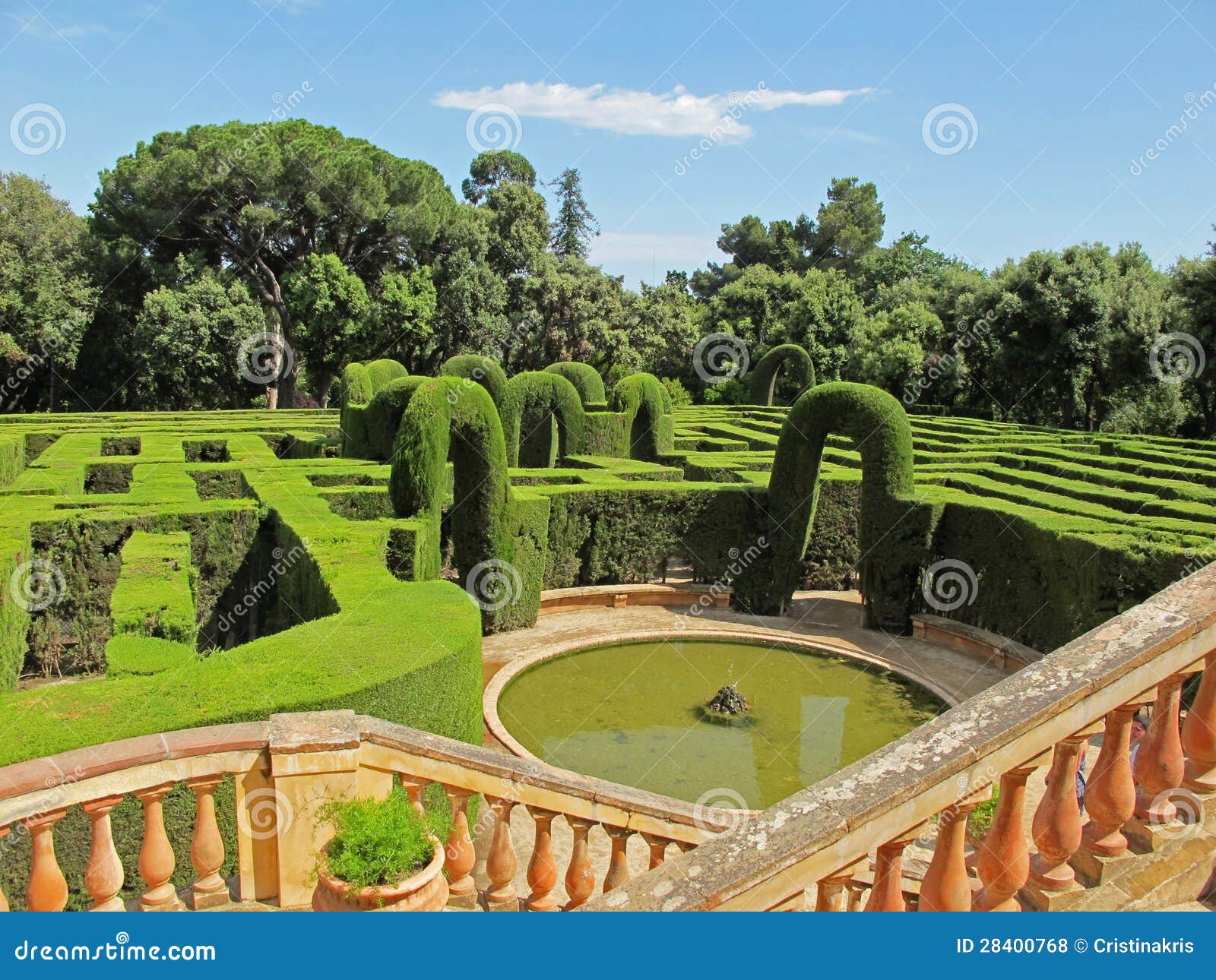 Parque del laberinto foto de archivo. Imagen de turismo - 28400768