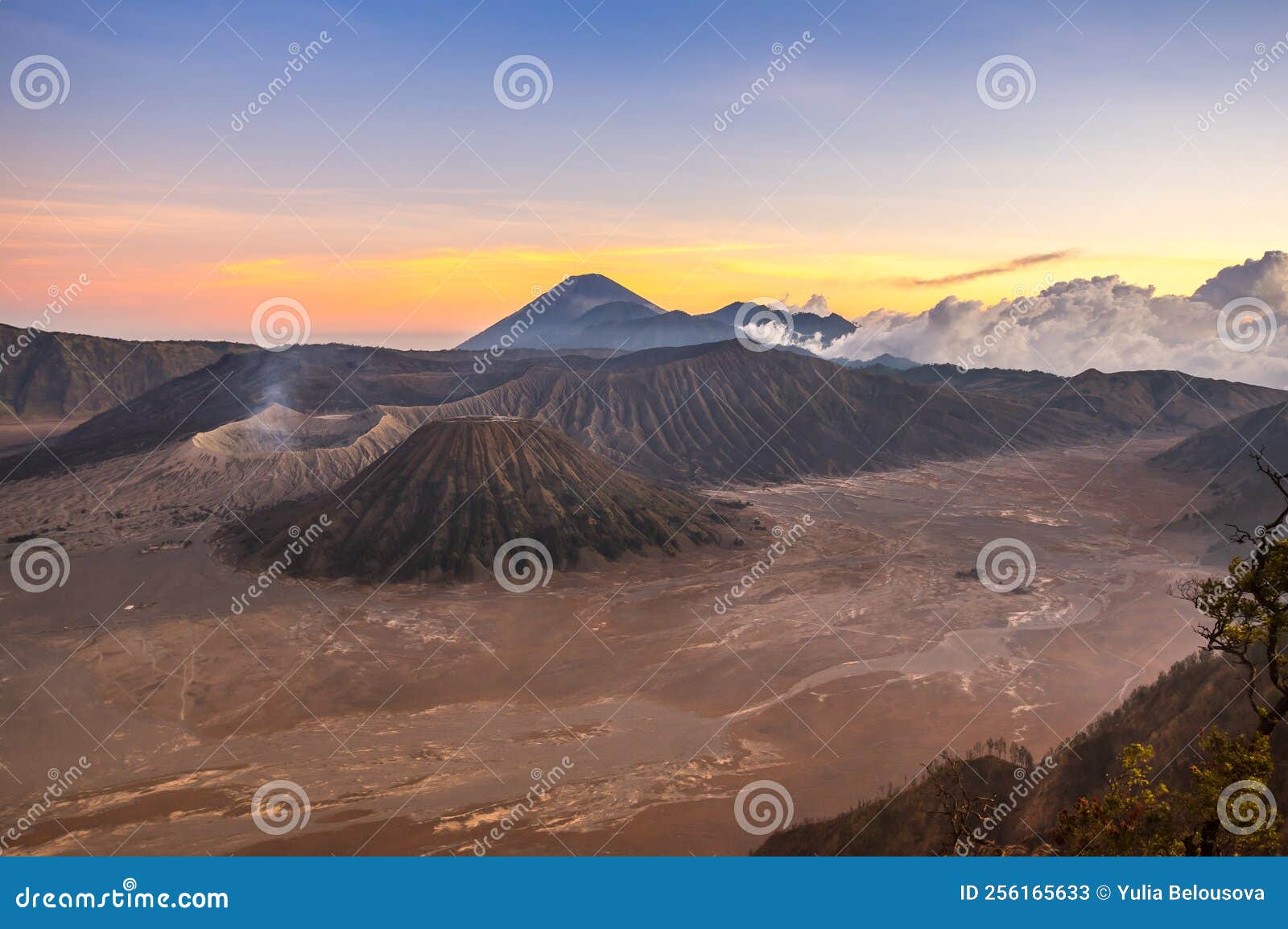 Parque Nacional Bromo Tengger Semeru Imagen de archivo - Imagen de ...