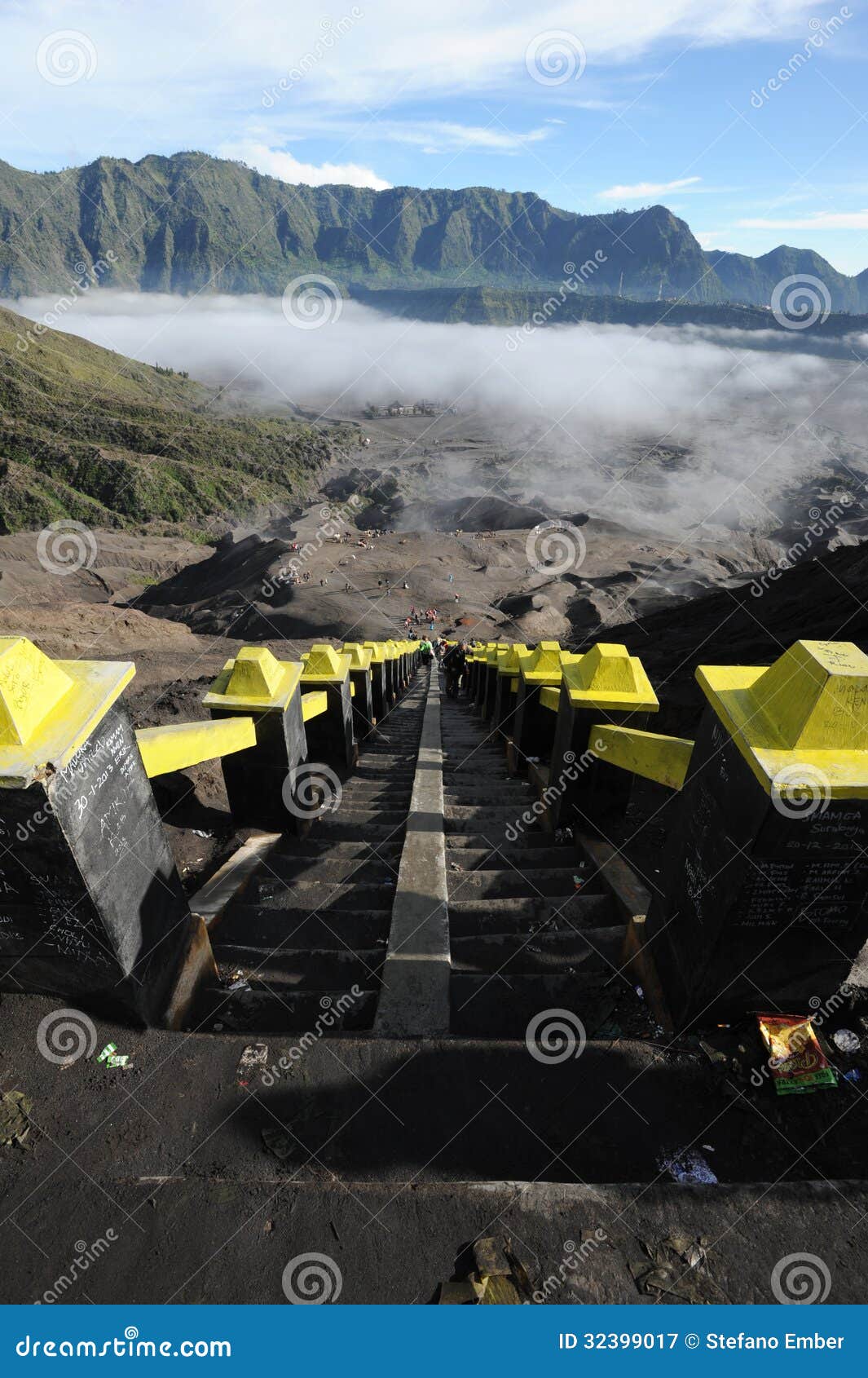 Parque Nacional De Bromo-Tengger-Semeru Na Ilha De Java Imagem de Stock ...