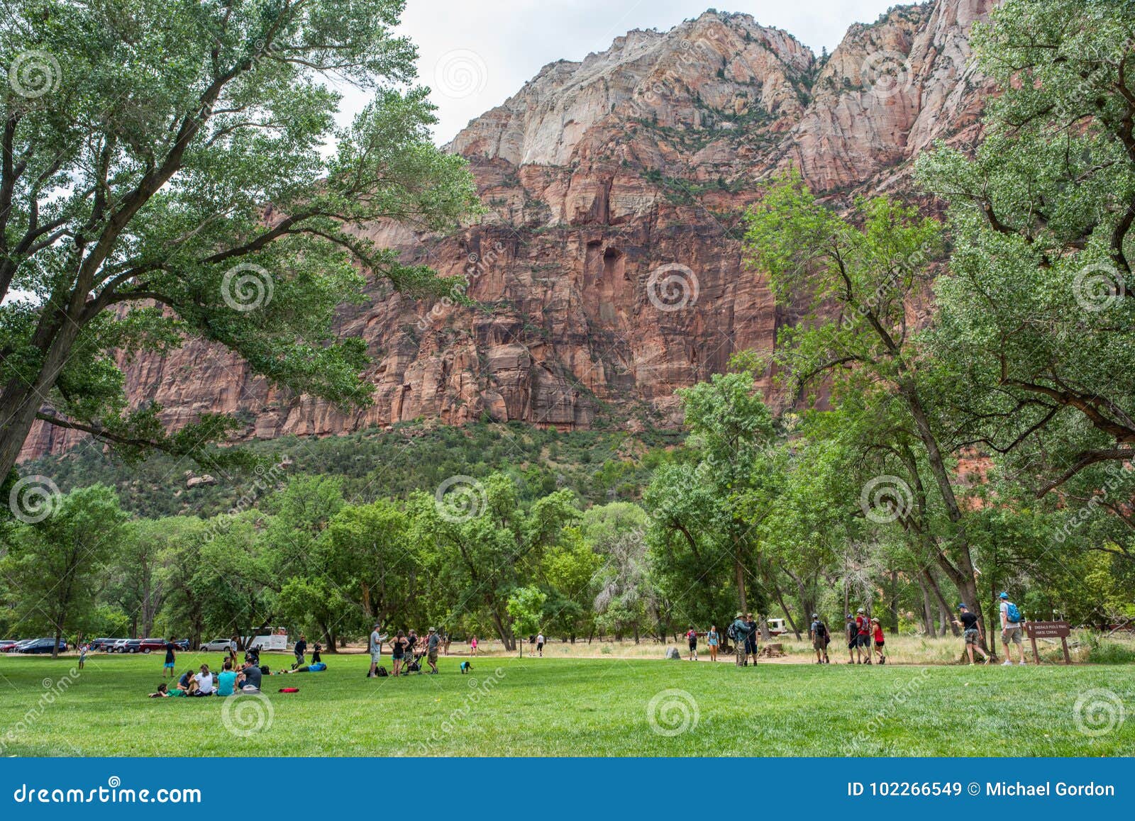 Parque Nacional De Zion En Utah Imagen de archivo editorial - Imagen de ...