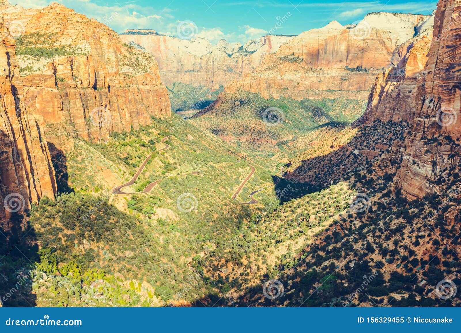 Parque Nacional De Zion En Utah Imagen de archivo - Imagen de alza ...