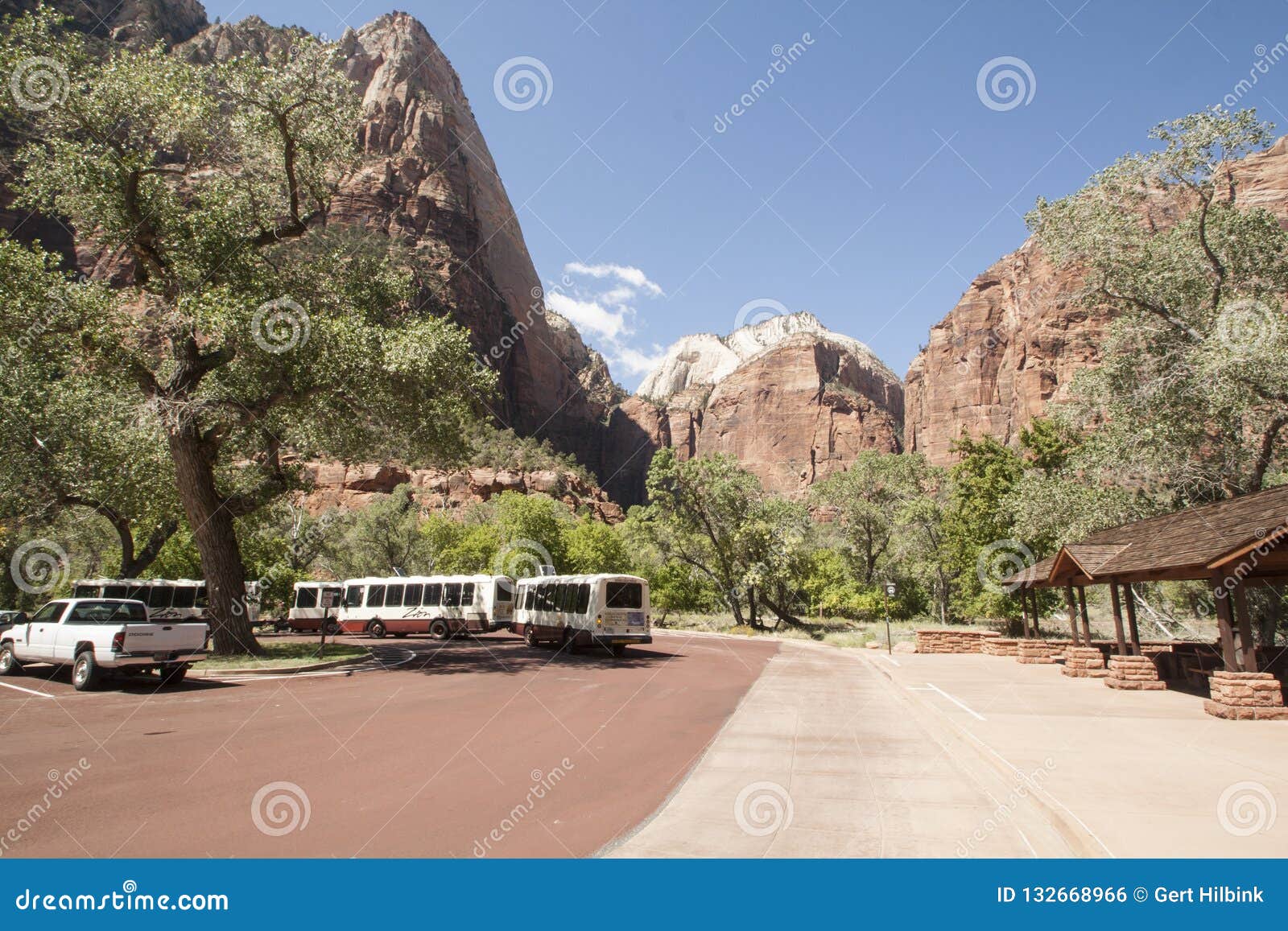 Parque Nacional De Zion, Utah, Los E Foto editorial - Imagen de rastros ...