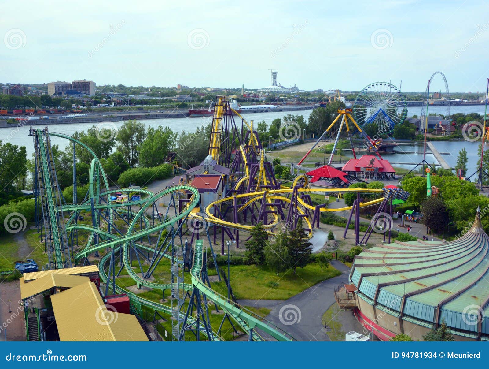 Parque Redondo Do Iamusement De Ronde Do La Imagem de Stock Editorial ...