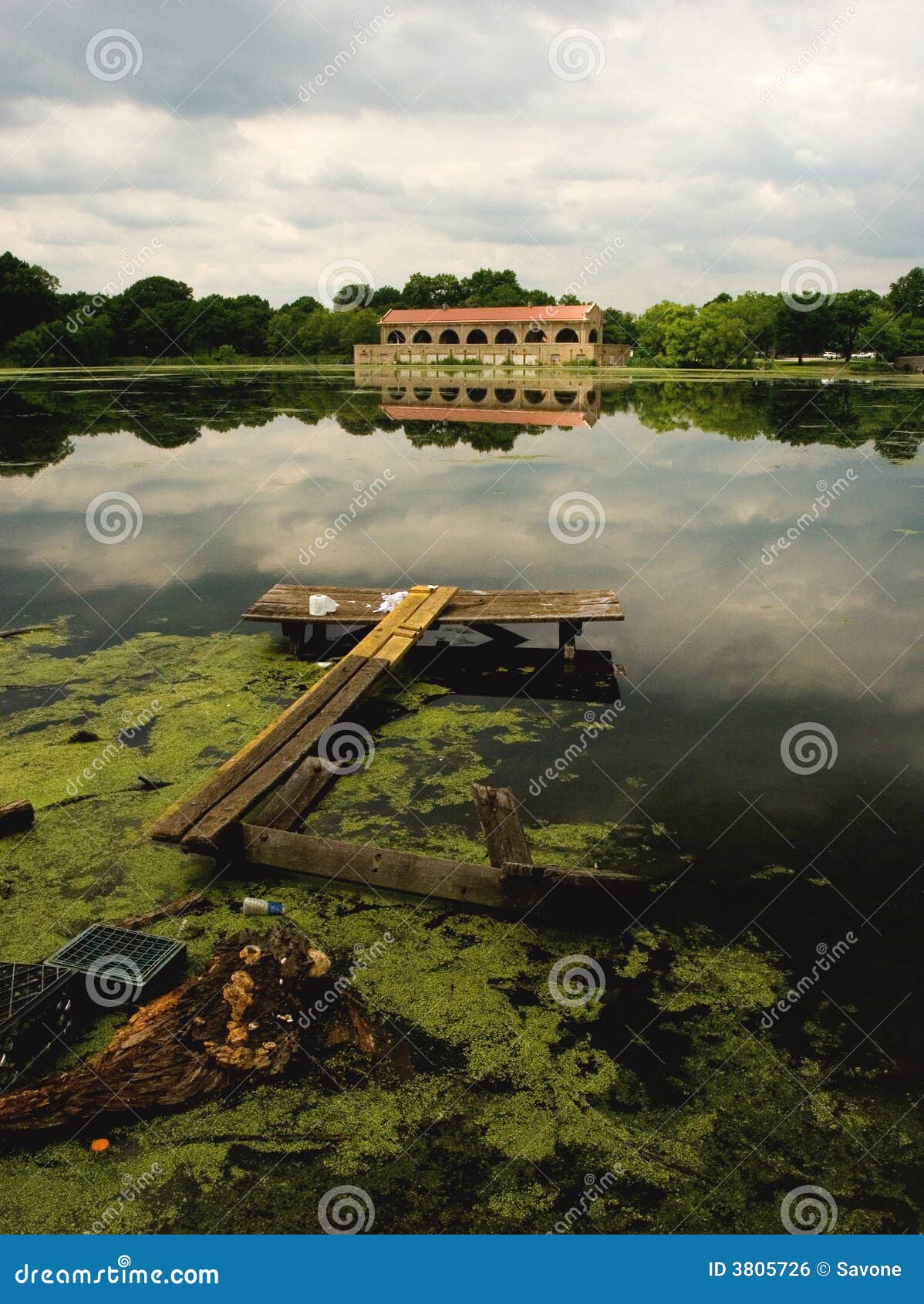 Parque sucio foto de archivo. Imagen de carga, compartimiento - 3805726