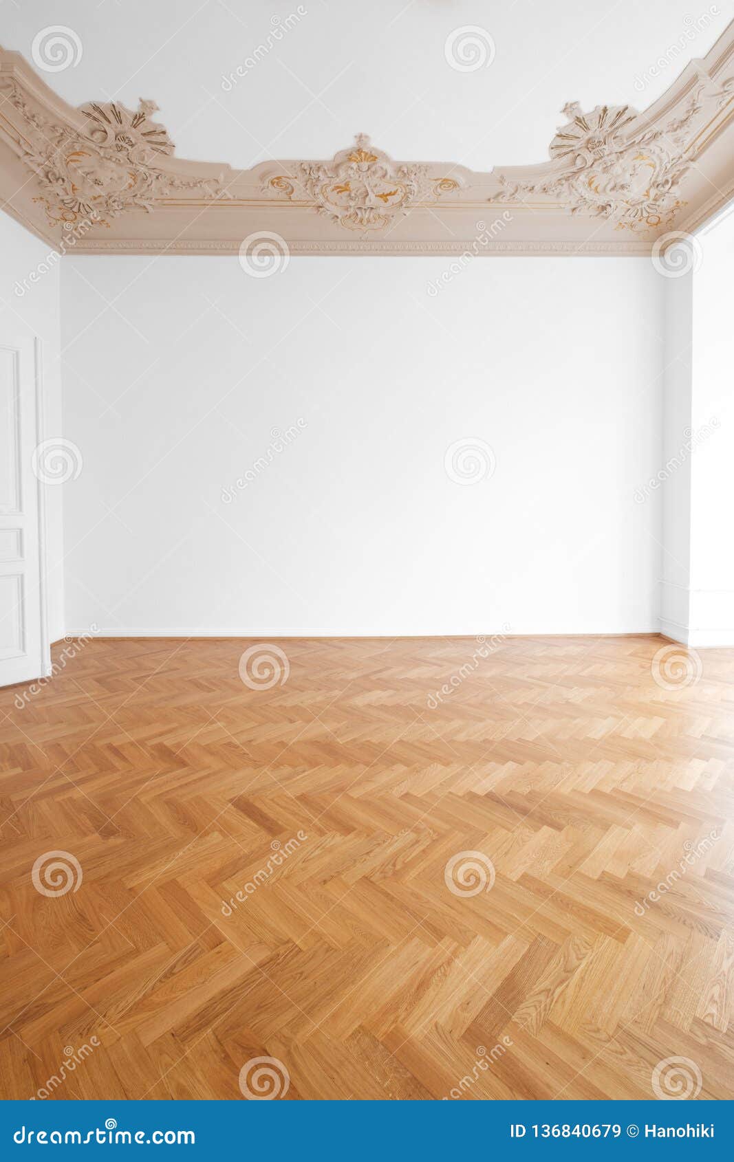 Parquet Floor , White Walls and Stucco Ceiling in Empty Room after ...