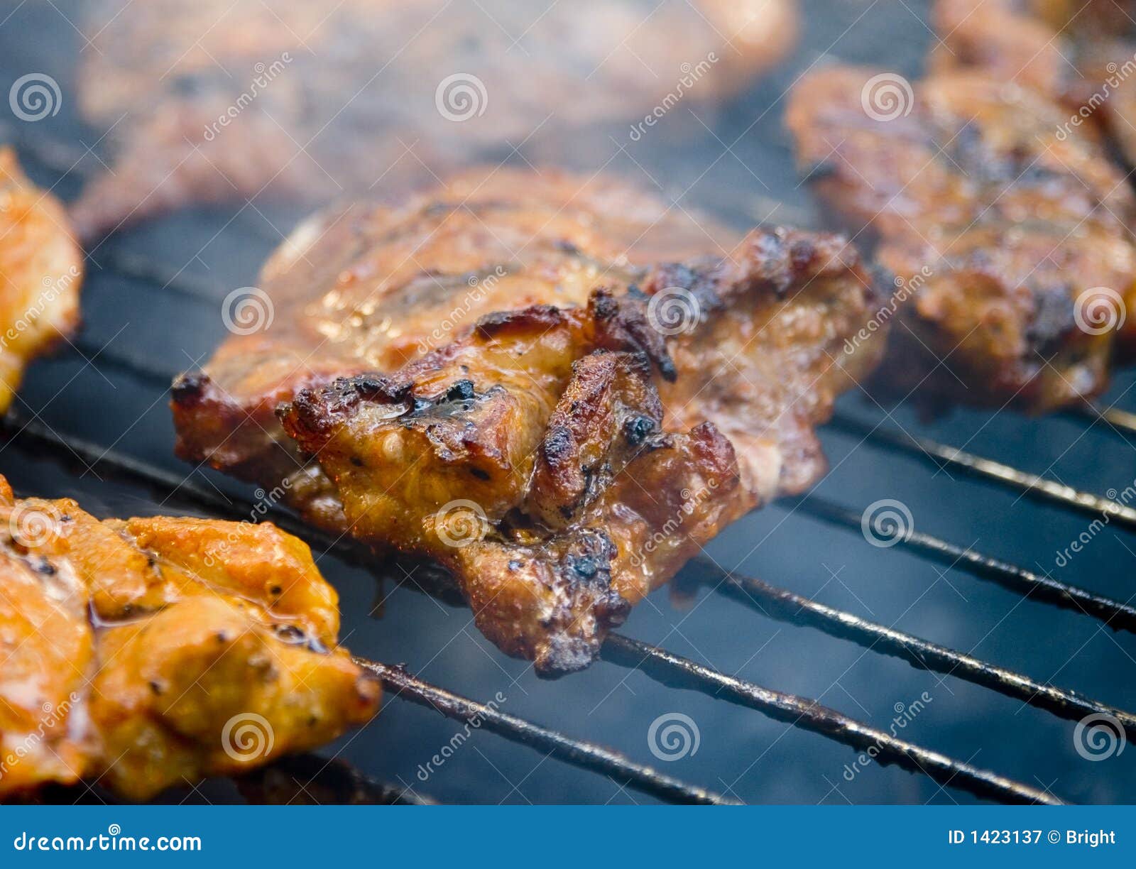 Parrilla imagen de archivo. Imagen de hambriento, cerdo - 1423137