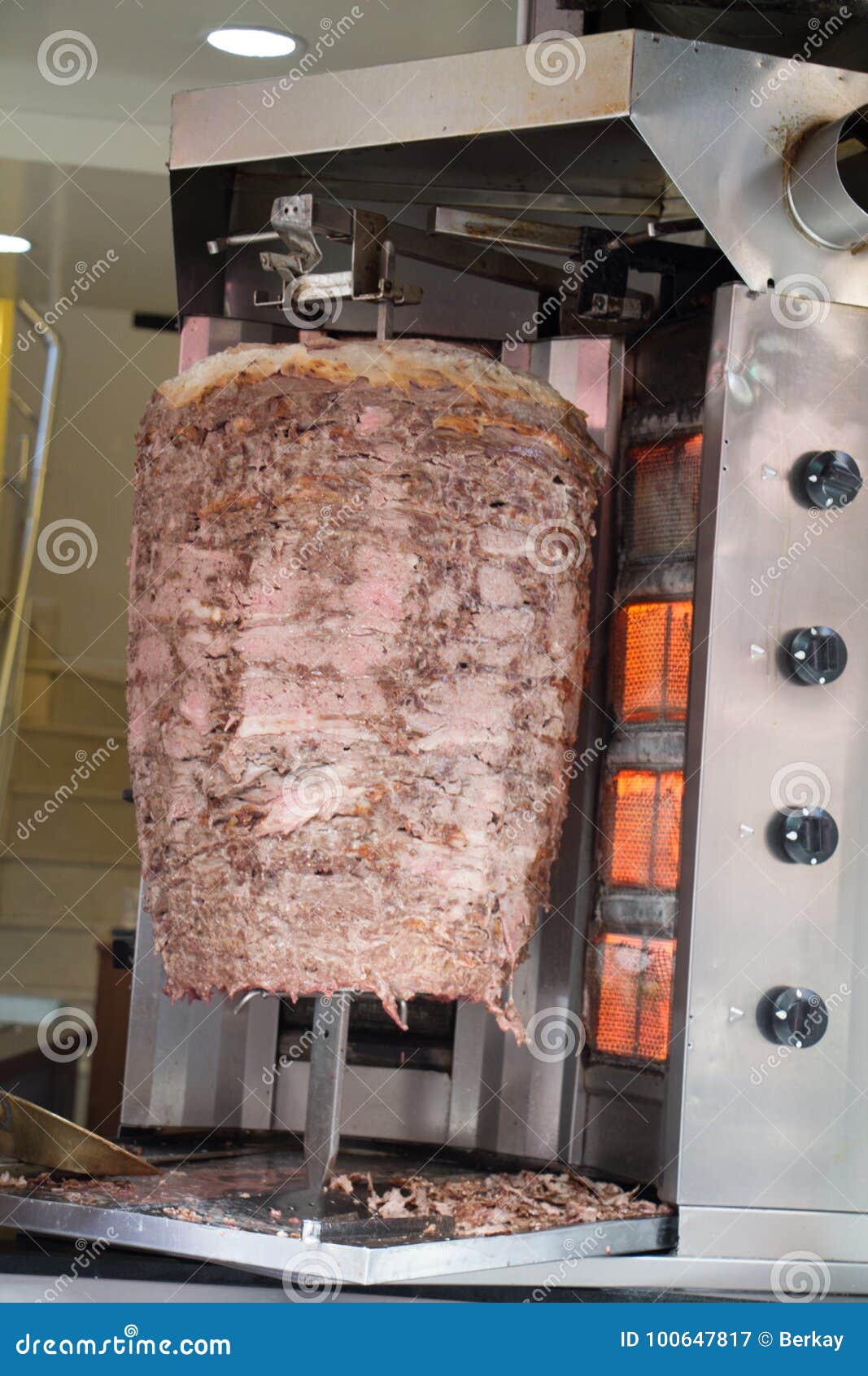 Parrilla Tradicional Del Kebab De Doner Del Turco Imagen de archivo ...