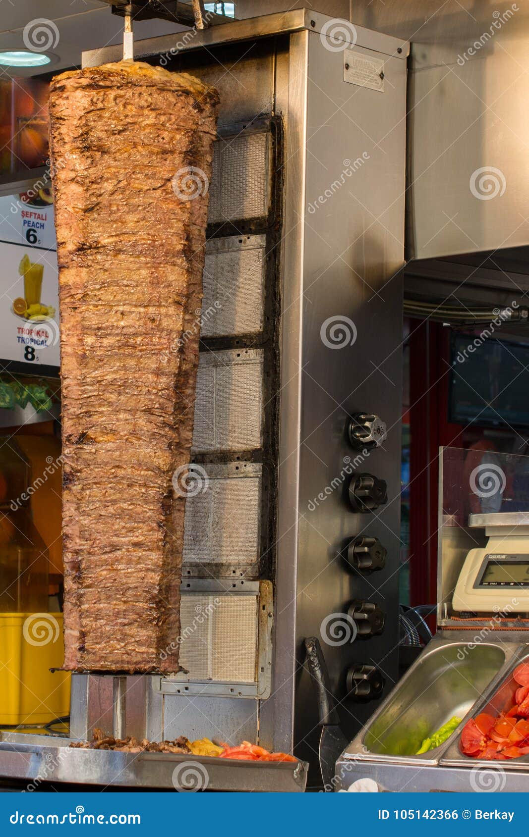 Parrilla Tradicional Del Kebab De Doner Del Turco Foto editorial ...