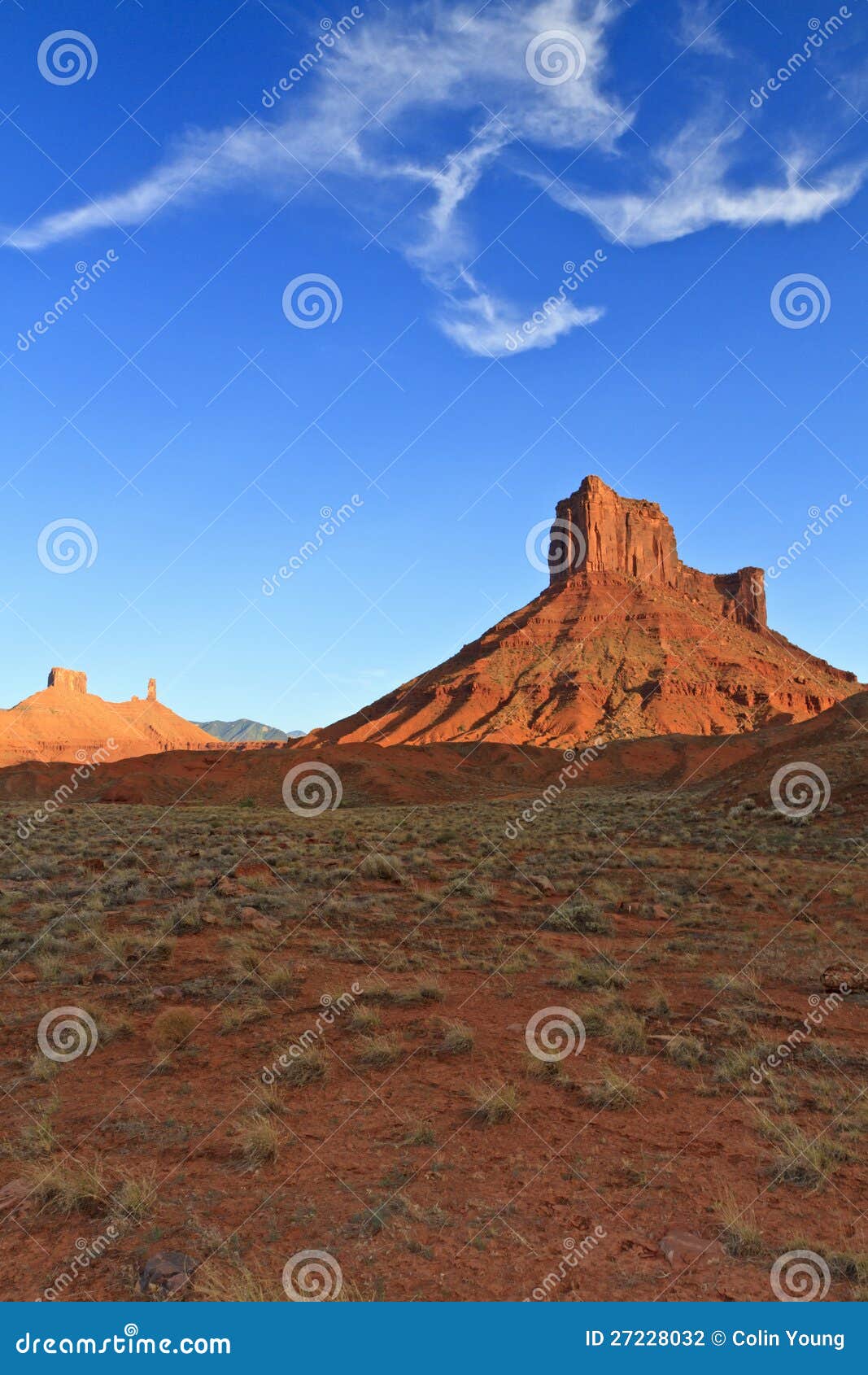 Parriott Mesa, Desert Grass and Cloud Stock Photo - Image of outdoors ...