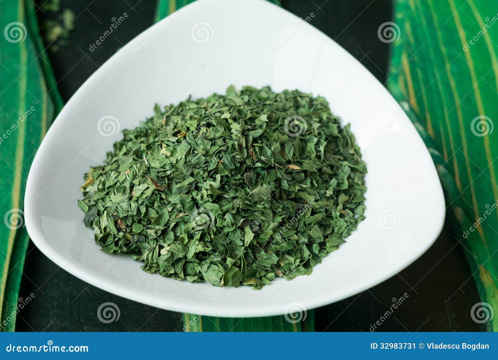 Parsley in plate stock image. Image of aromatic, crushed - 32983731