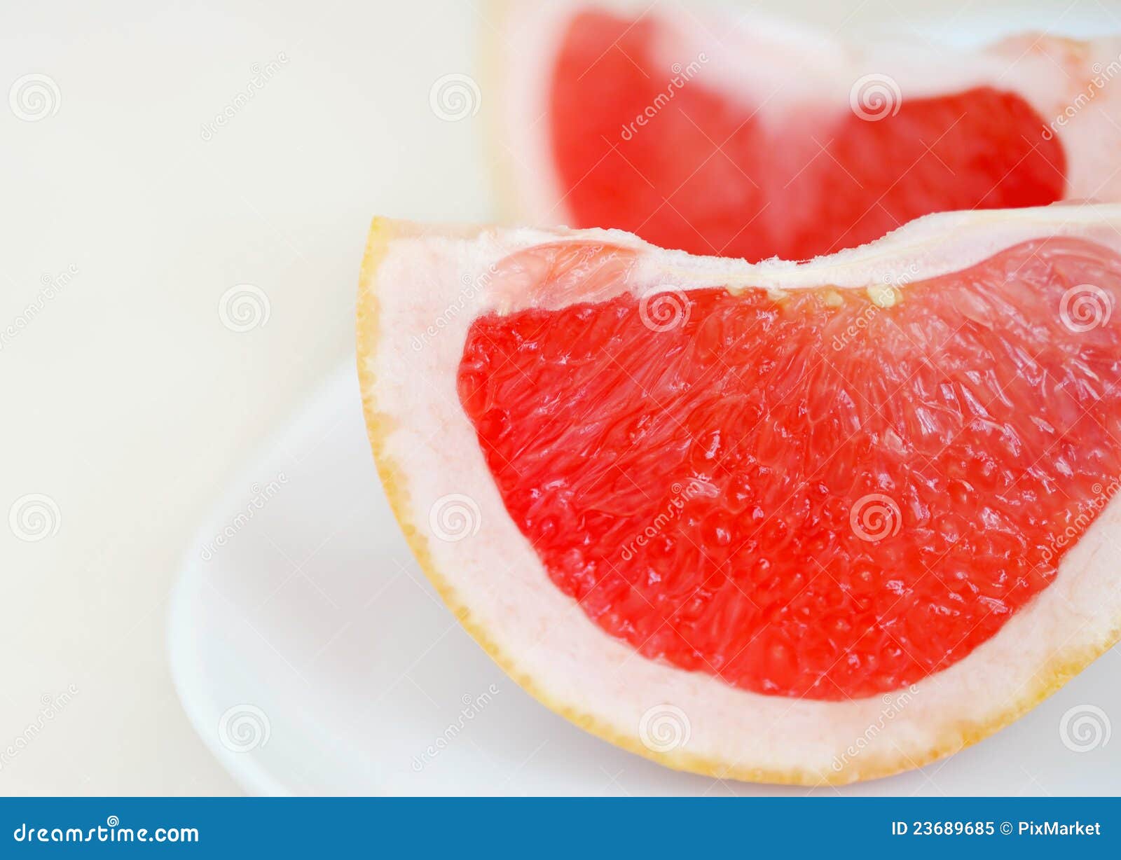 Part de pamplemousse image stock. Image du blanc, fruits - 23689685