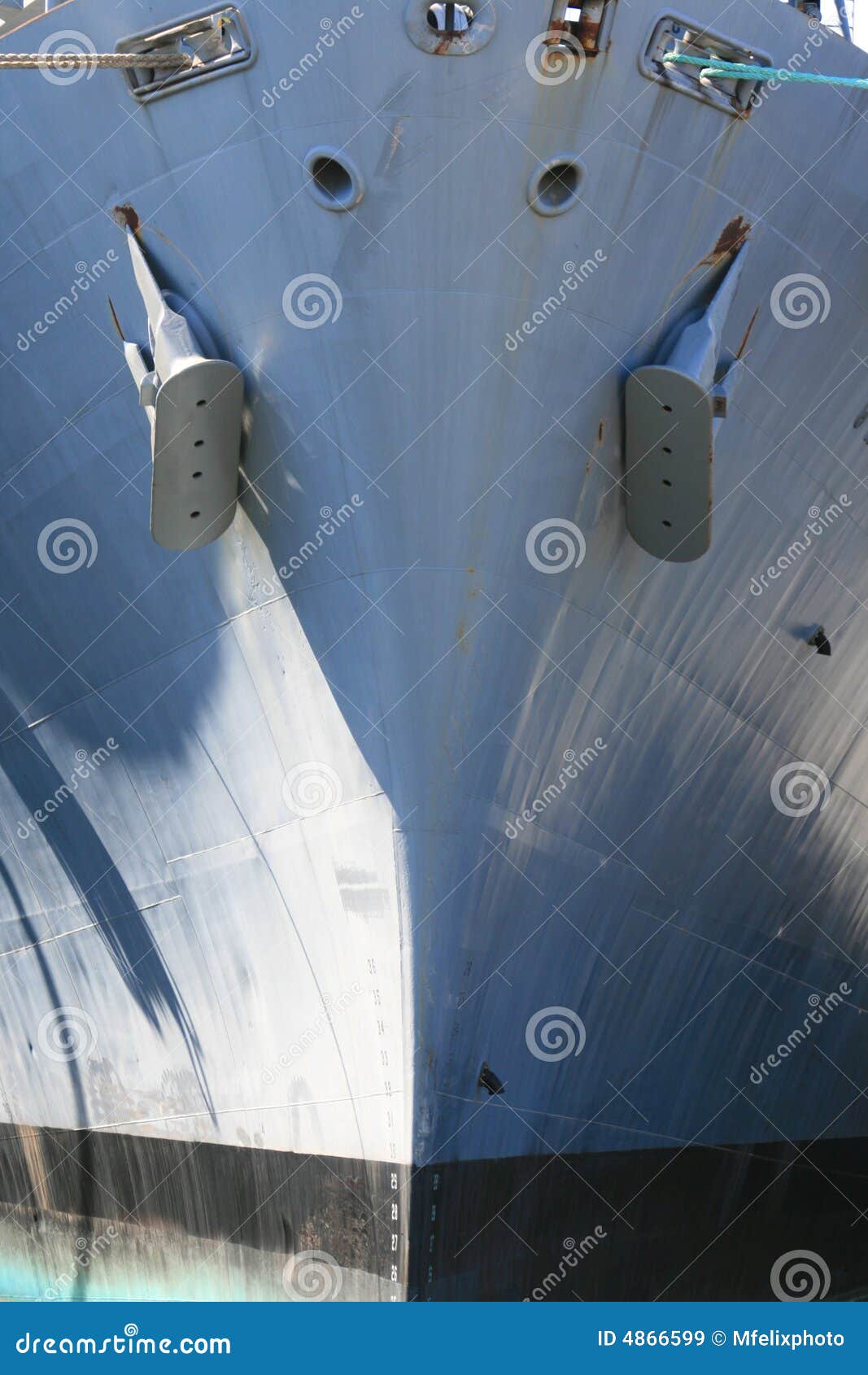 Parte Dianteira De Um Navio Imagem de Stock - Imagem de porto ...