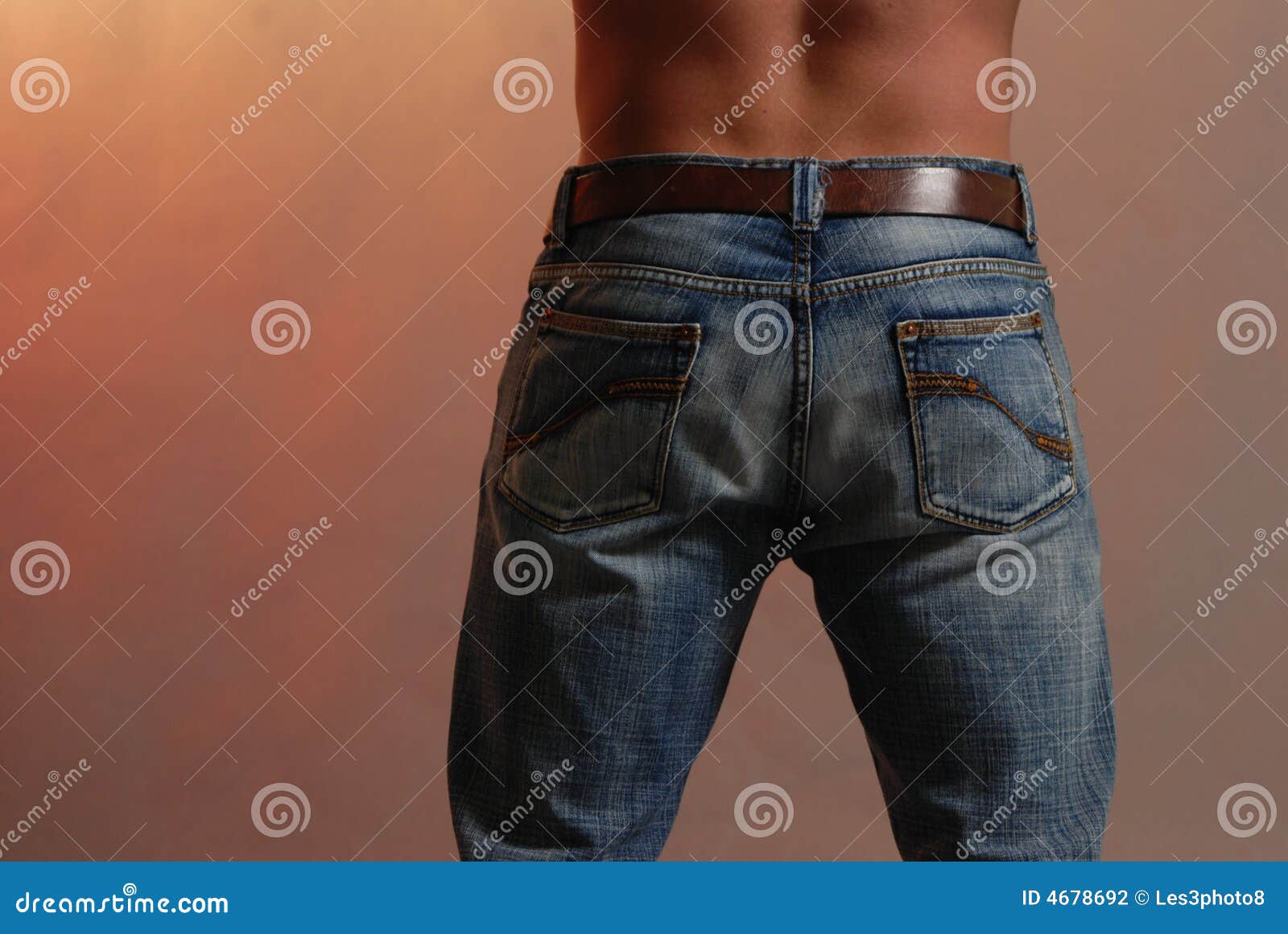 Parte Posteriore Del Maschio in Jeans Fotografia Stock - Immagine di ...