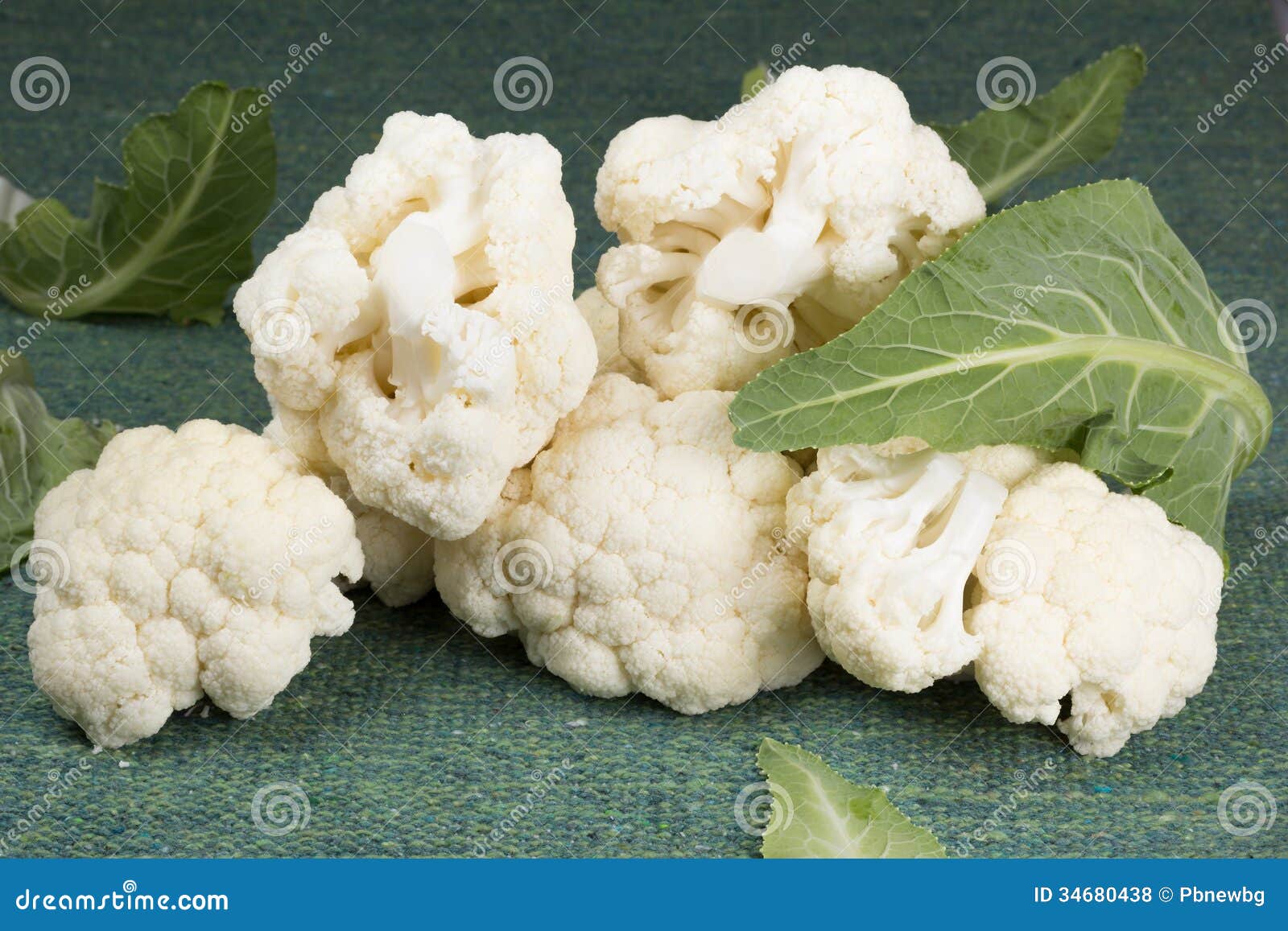 Partes de couve-flor foto de stock. Imagem de branco - 34680438