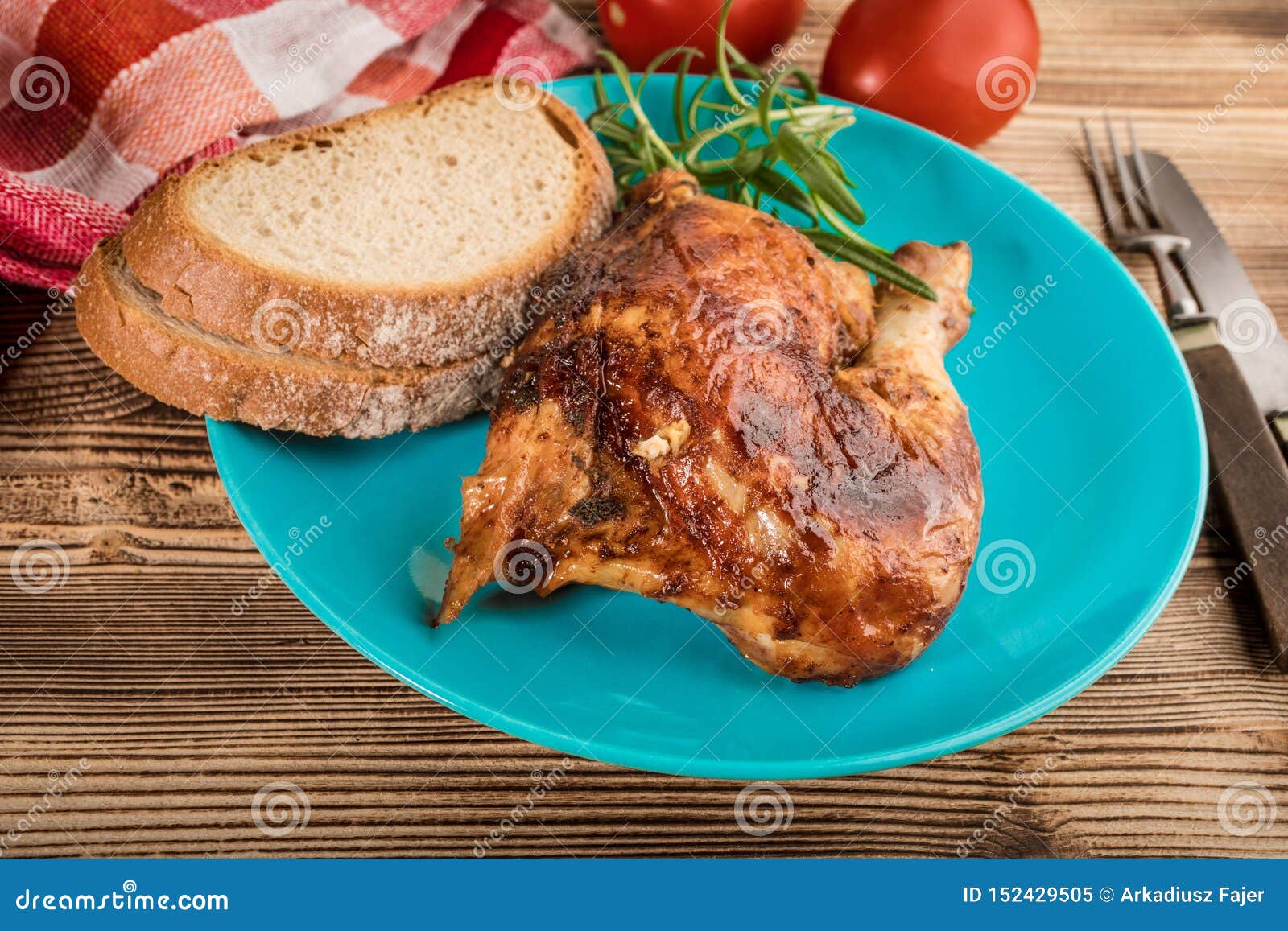 Partes de frango assado imagem de stock. Imagem de galinha - 152429505