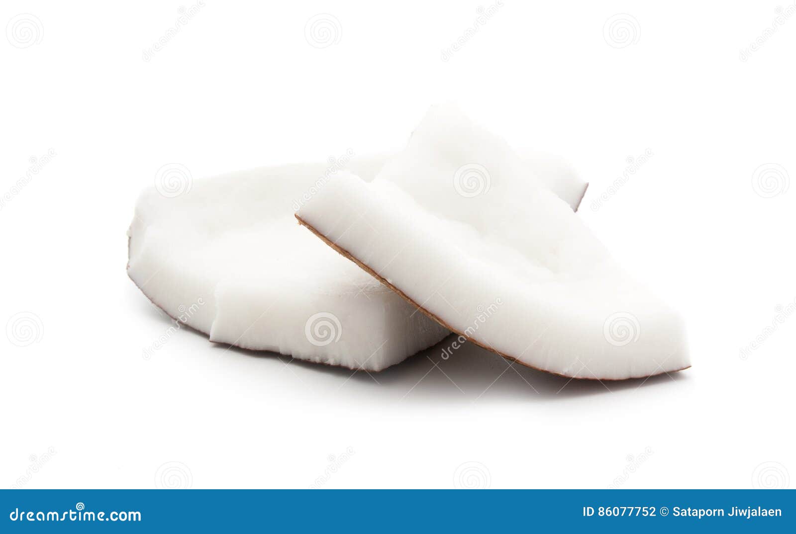 Partes do coco isoladas foto de stock. Imagem de marrom - 86077752