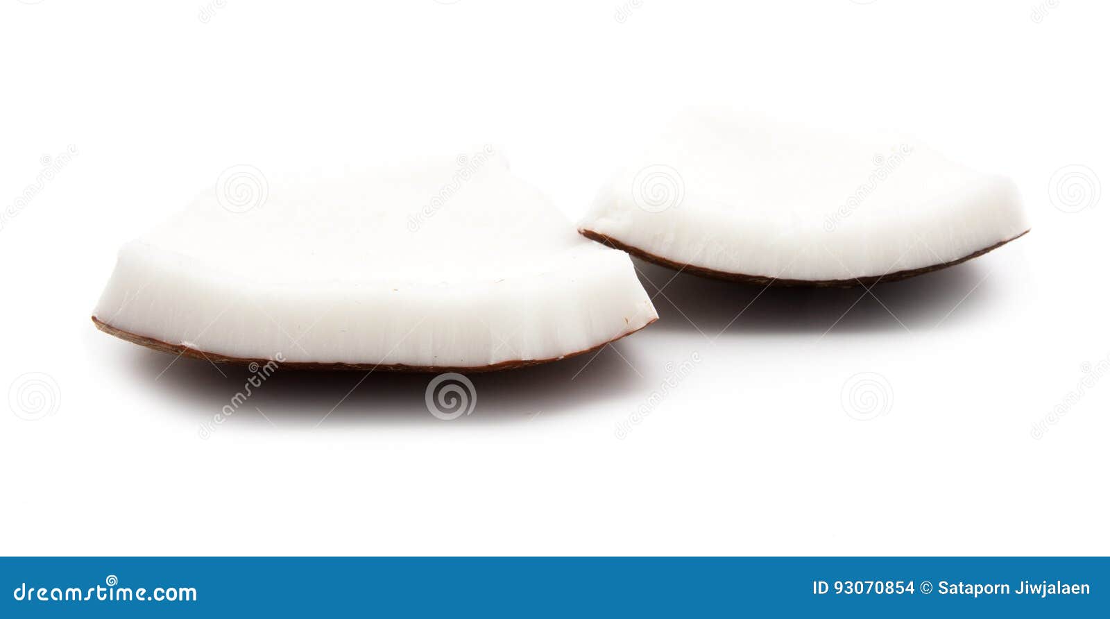 Partes do coco isoladas foto de stock. Imagem de fruta - 93070854
