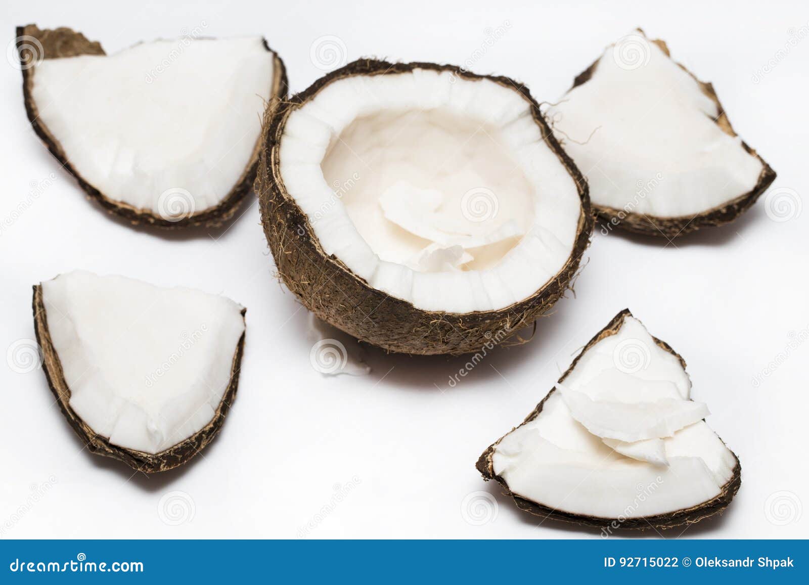Partes Do Coco Isoladas Em Um Fundo Branco Foto de Stock - Imagem de ...