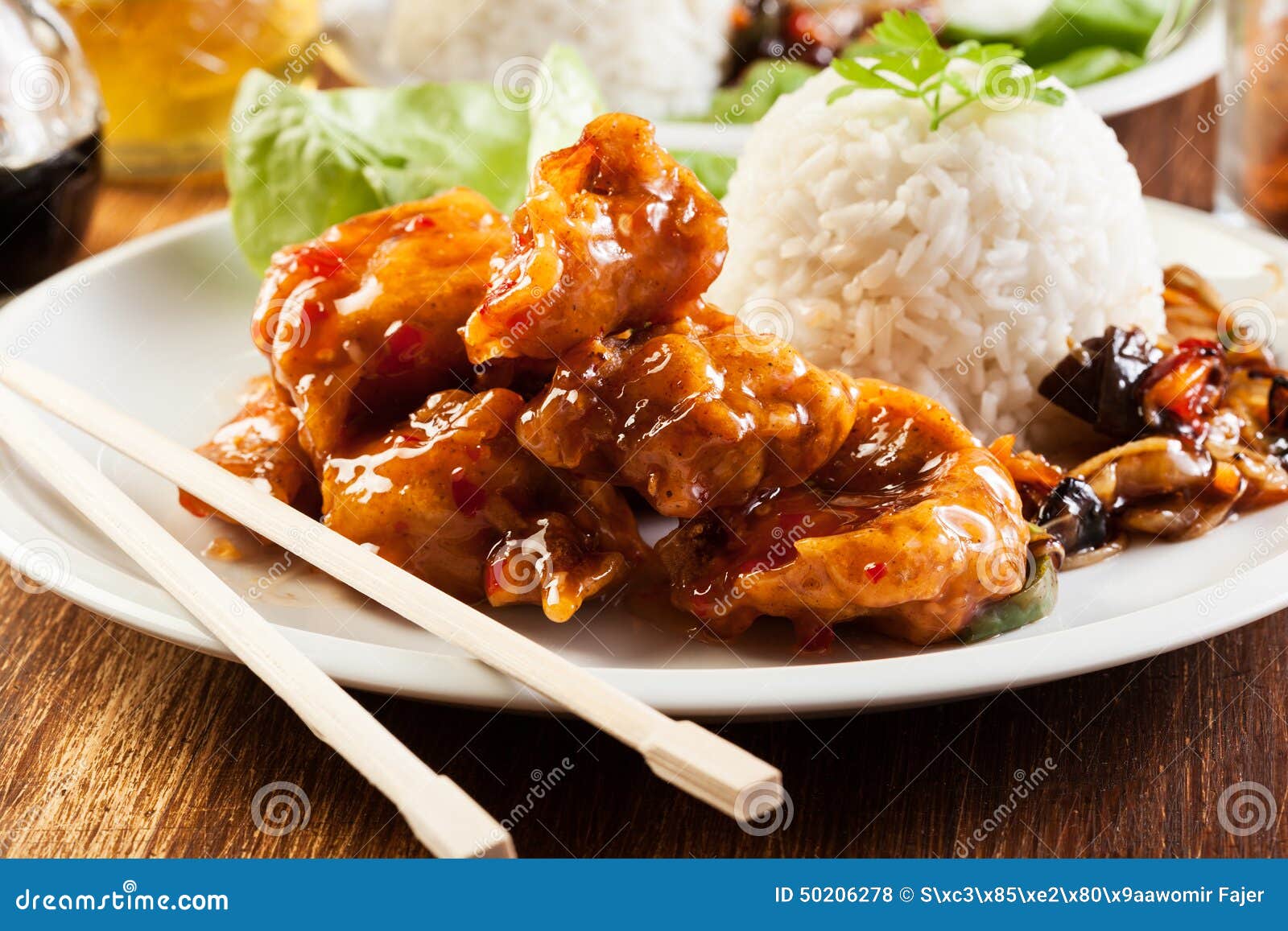 Partes Do Frango Frito Com Molho Do Agridoce Foto de Stock - Imagem de ...