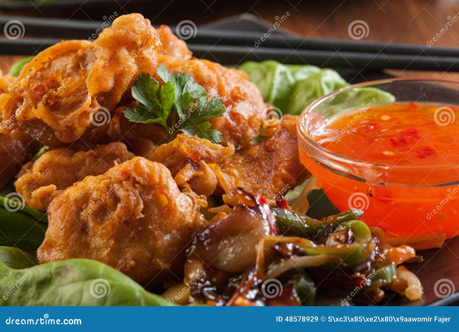 Partes Do Frango Frito Na Massa Imagem de Stock - Imagem de molho ...