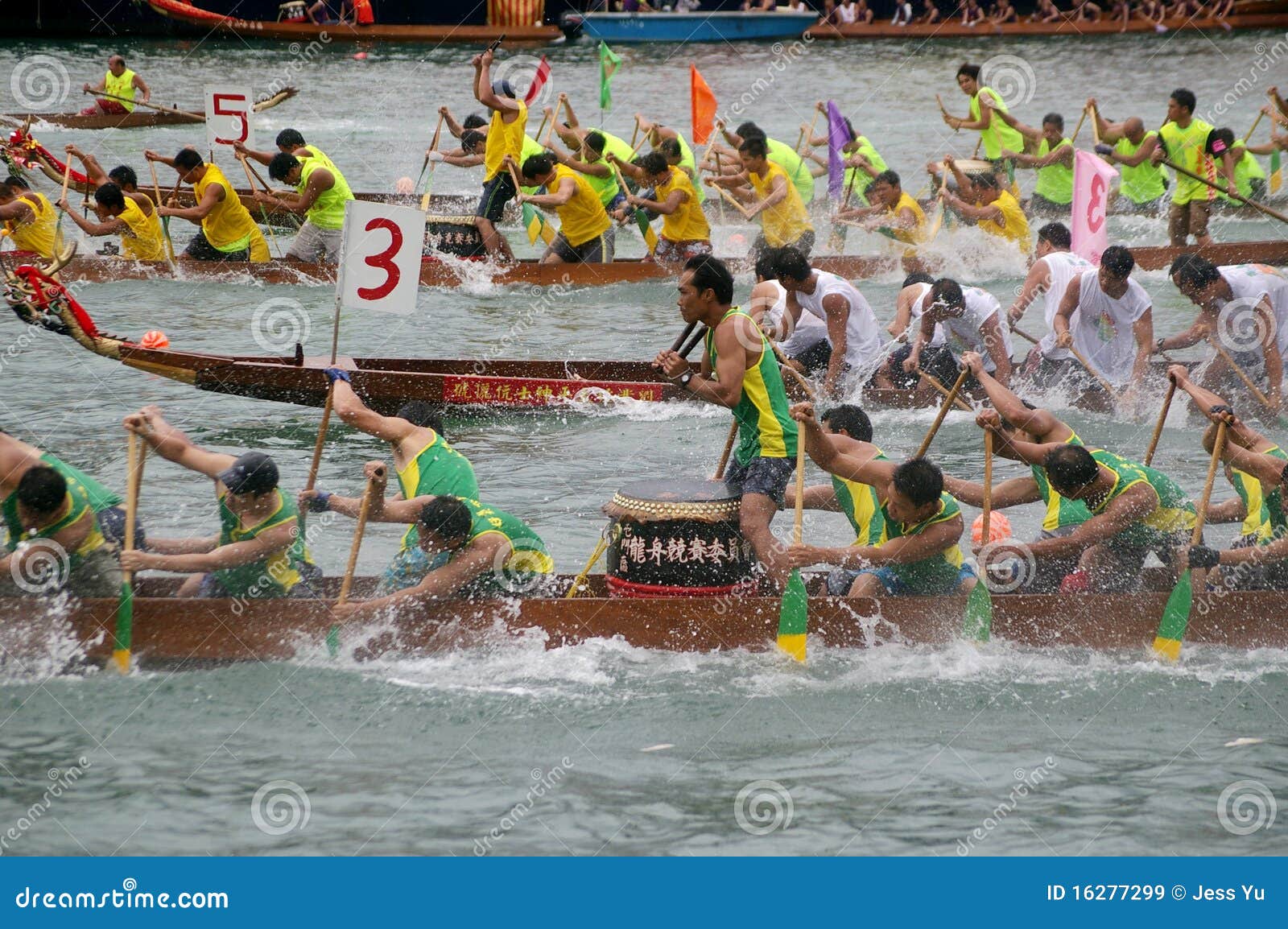 Participants Paddle Their Dragon Boats Editorial Stock Image - Image of ...