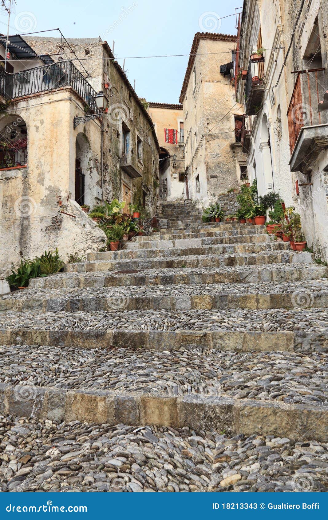 Particolare Della Città Di Scalea Immagine Stock - Immagine di vaso ...