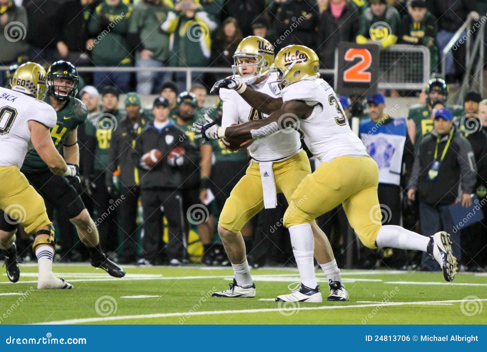 Partido Del Campeonato 2011 PAC-12 Foto editorial - Imagen de universidad, costa: 24813706