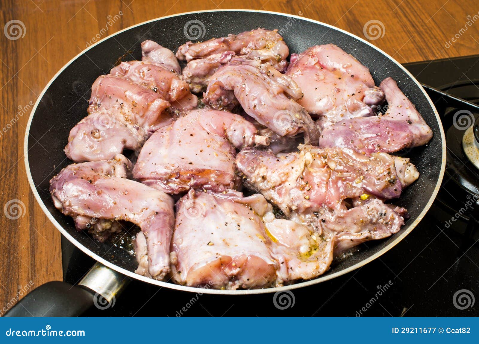 Parties Du Lapin Sur Le Carter Image stock - Image du chasse, fermer ...