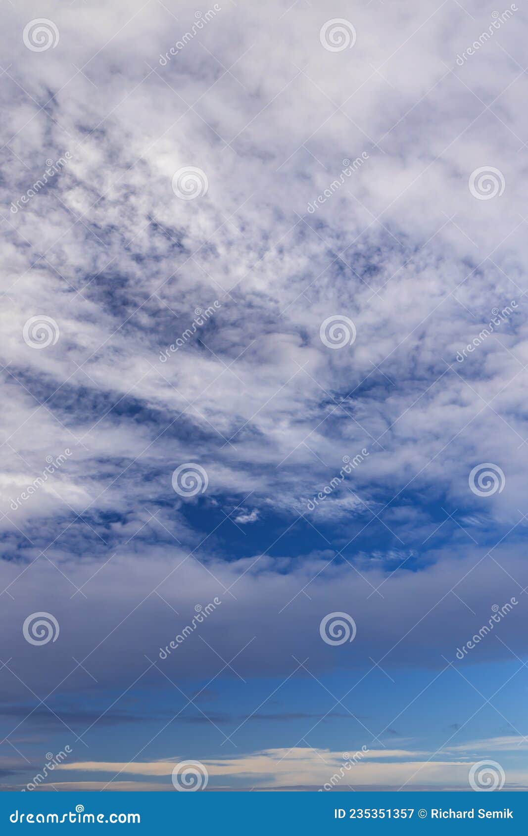 Partly Cloudy Sky in Winter Stock Image - Image of cloudy, light: 235351357