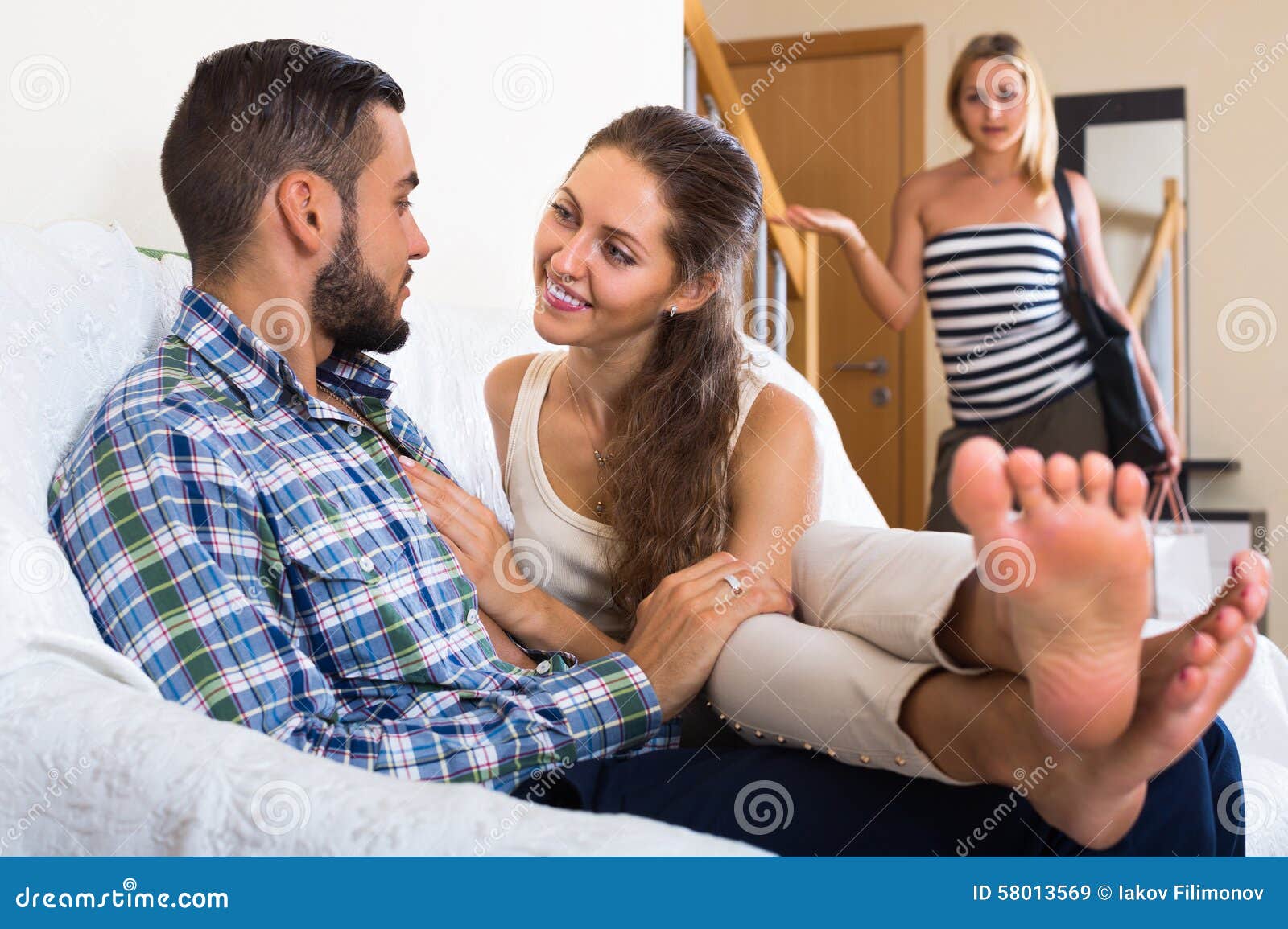 Partner, Der Ehebruch Entdeckt Stockbild - Bild von auseinanderbrechen ...