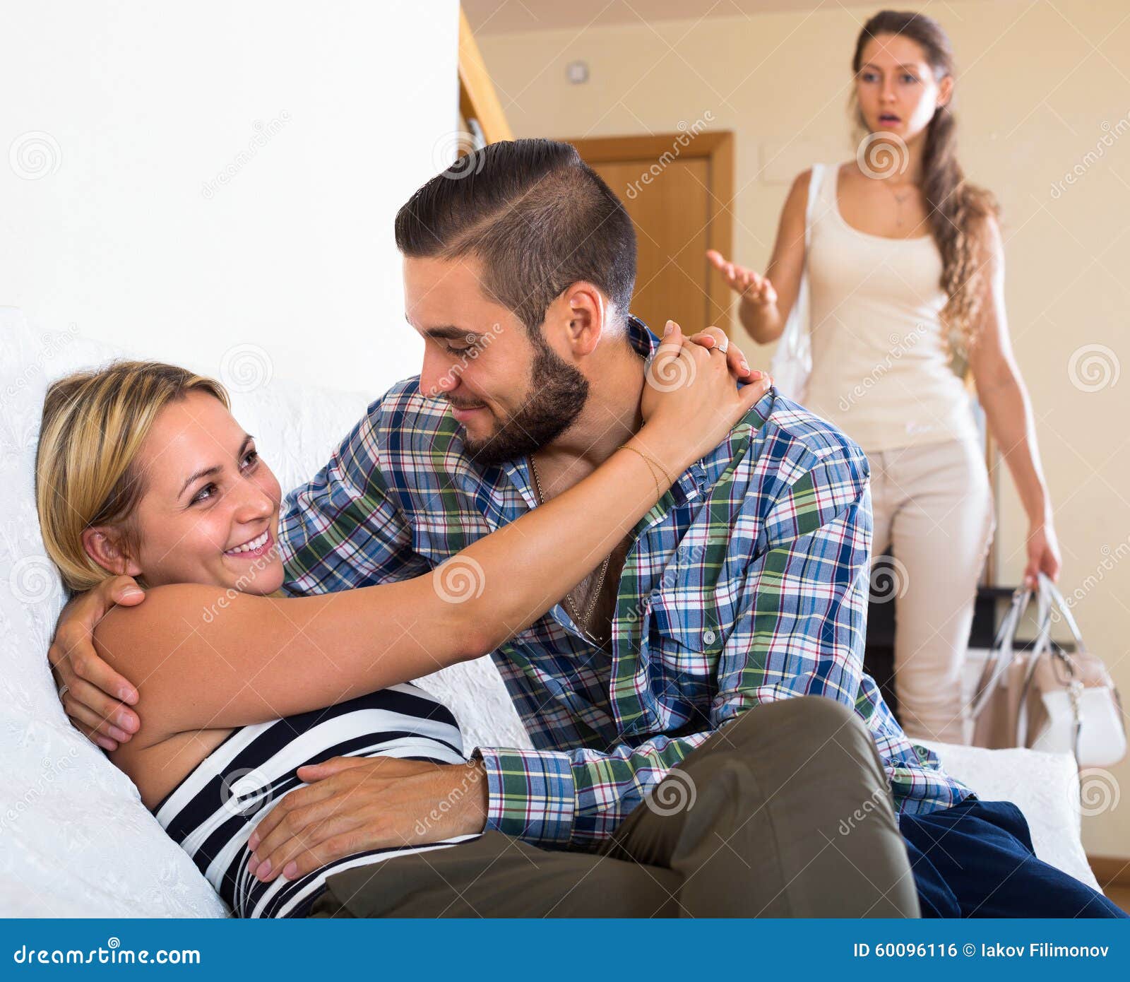 Partner, Der Ehebruch Entdeckt Stockfoto - Bild von auseinanderbrechen ...