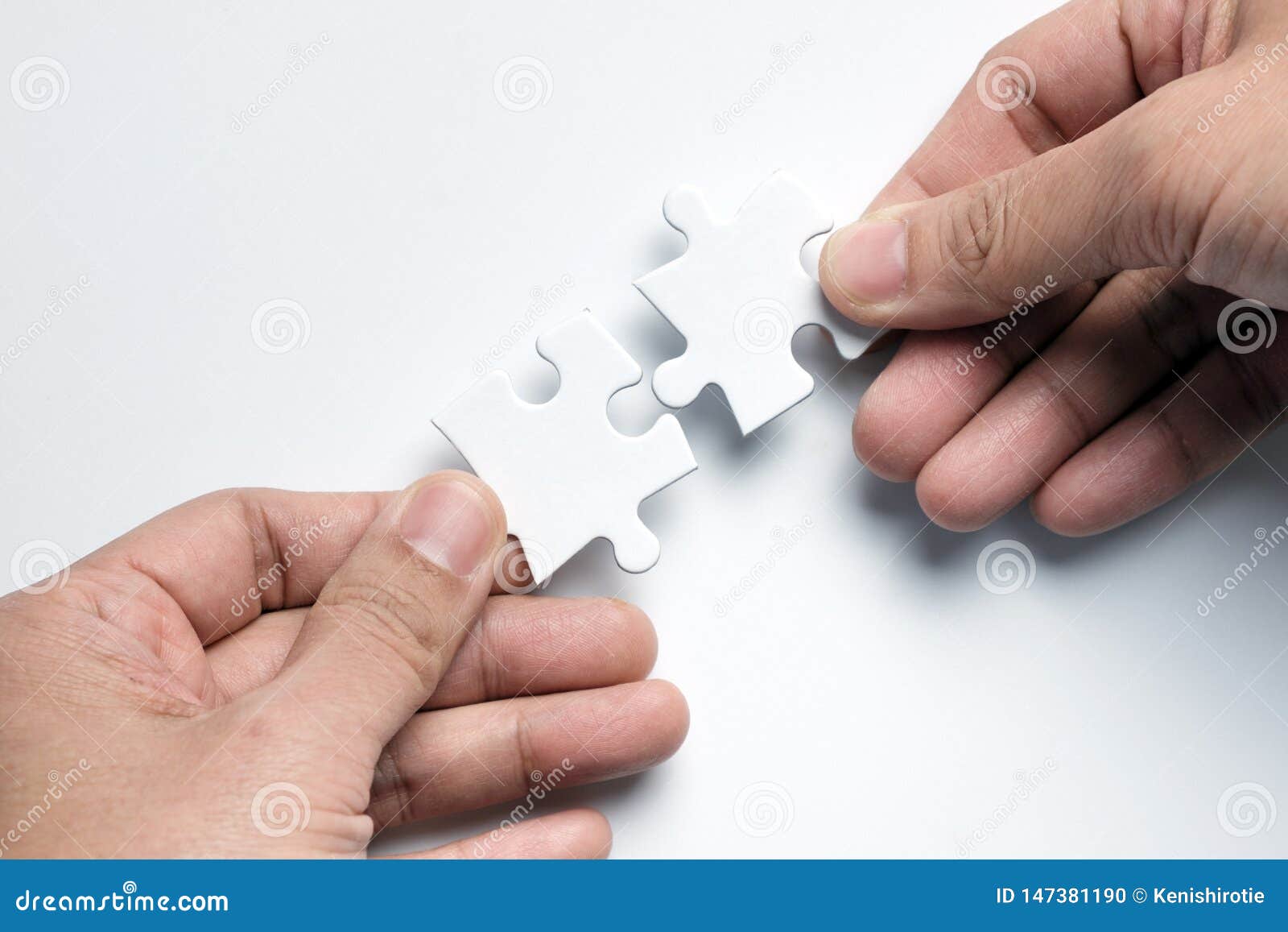 Partnership Concept with Hands Putting Puzzle Pieces Together Stock ...