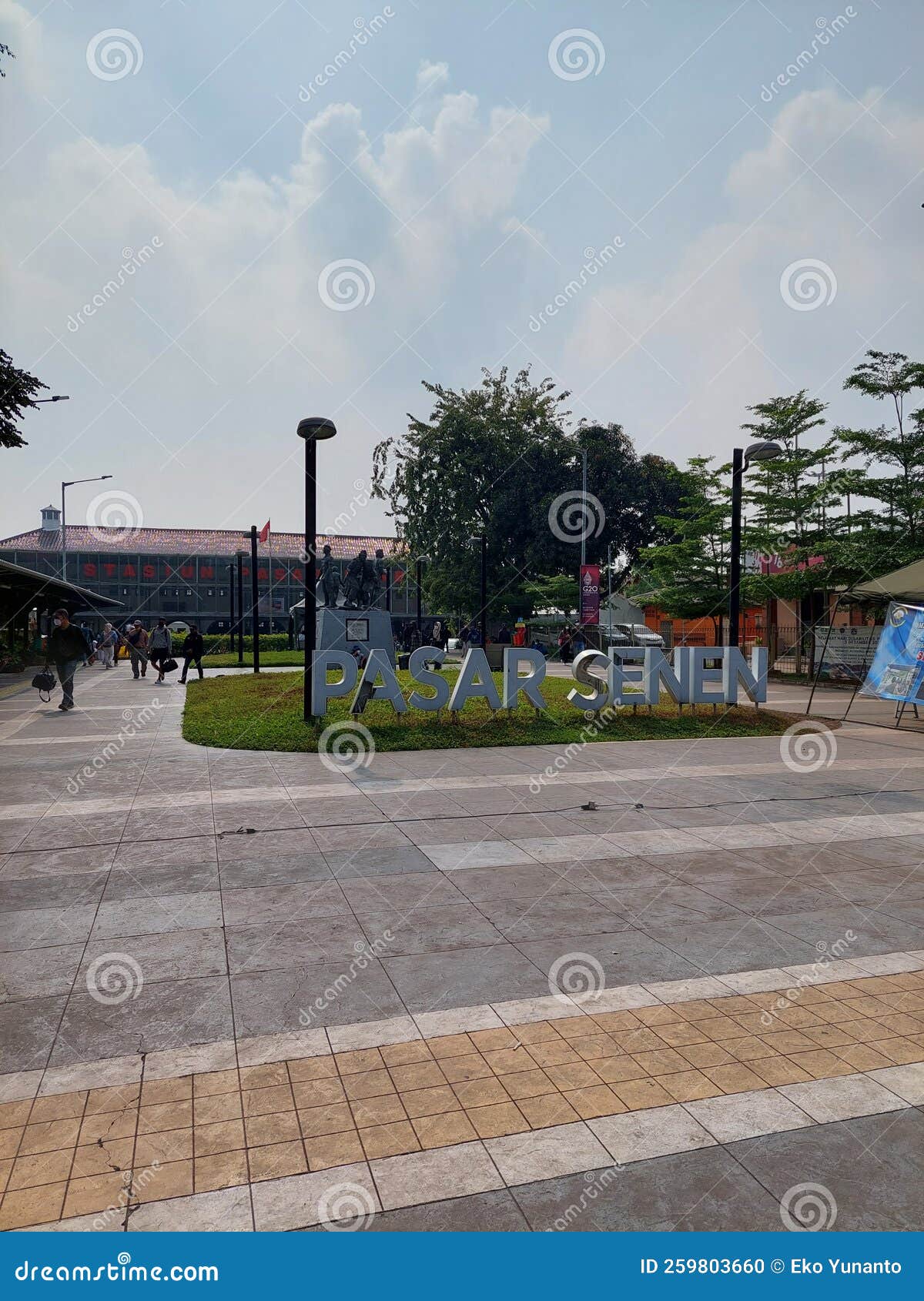 Pasar Senen Train Station, Jakarta - Front View Stock Photo - Image of ...