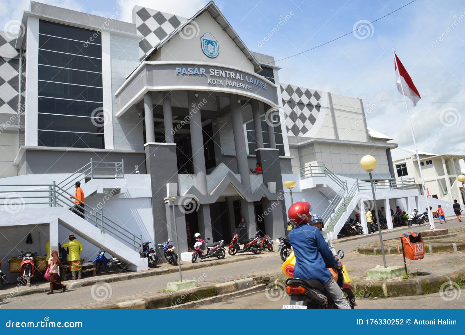 Pasar Sentral at Pare-pare Indonesia Editorial Photography - Image of ...