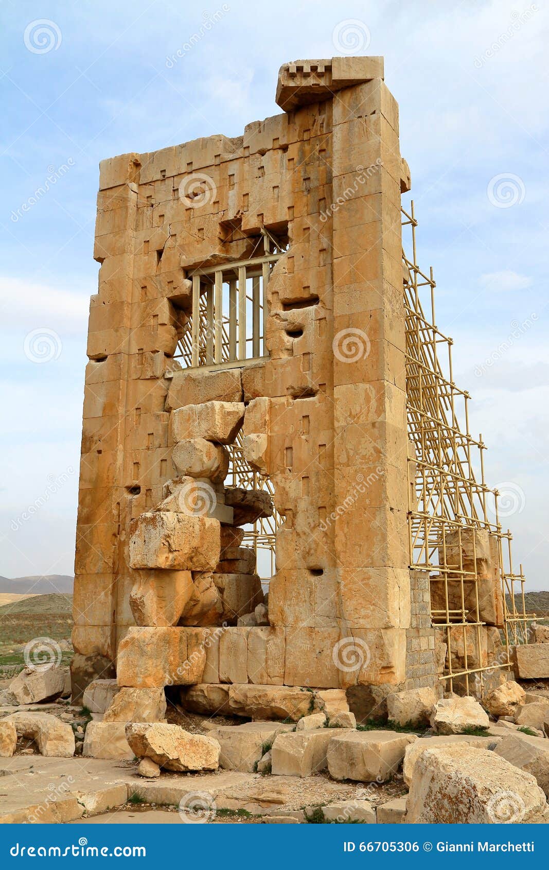 Pasargade: Tomb of Cambyses I Stock Photo - Image of achaemenid ...