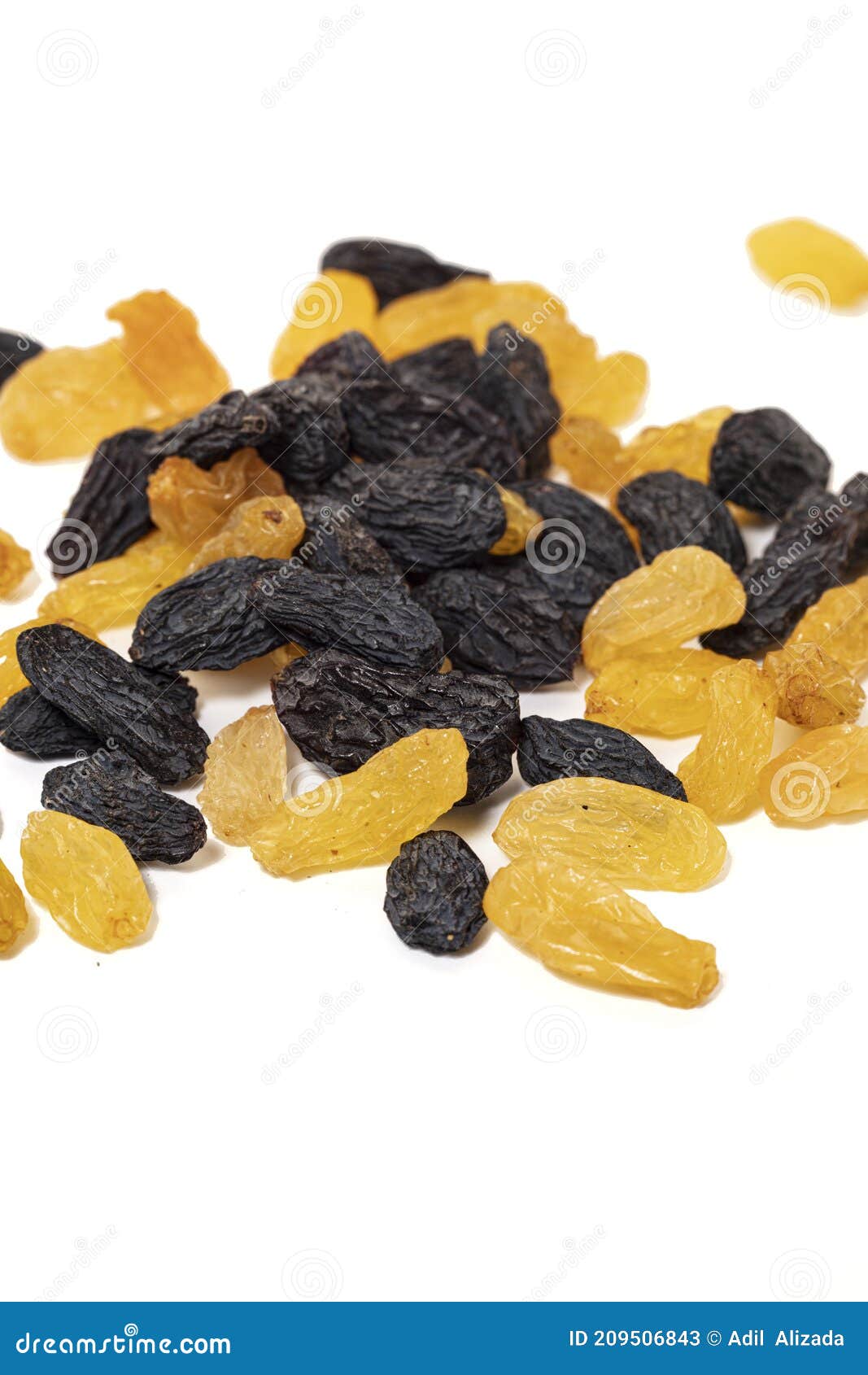 Pasas Aisladas En Un Fondo Blanco Imagen de archivo - Imagen de fondo ...